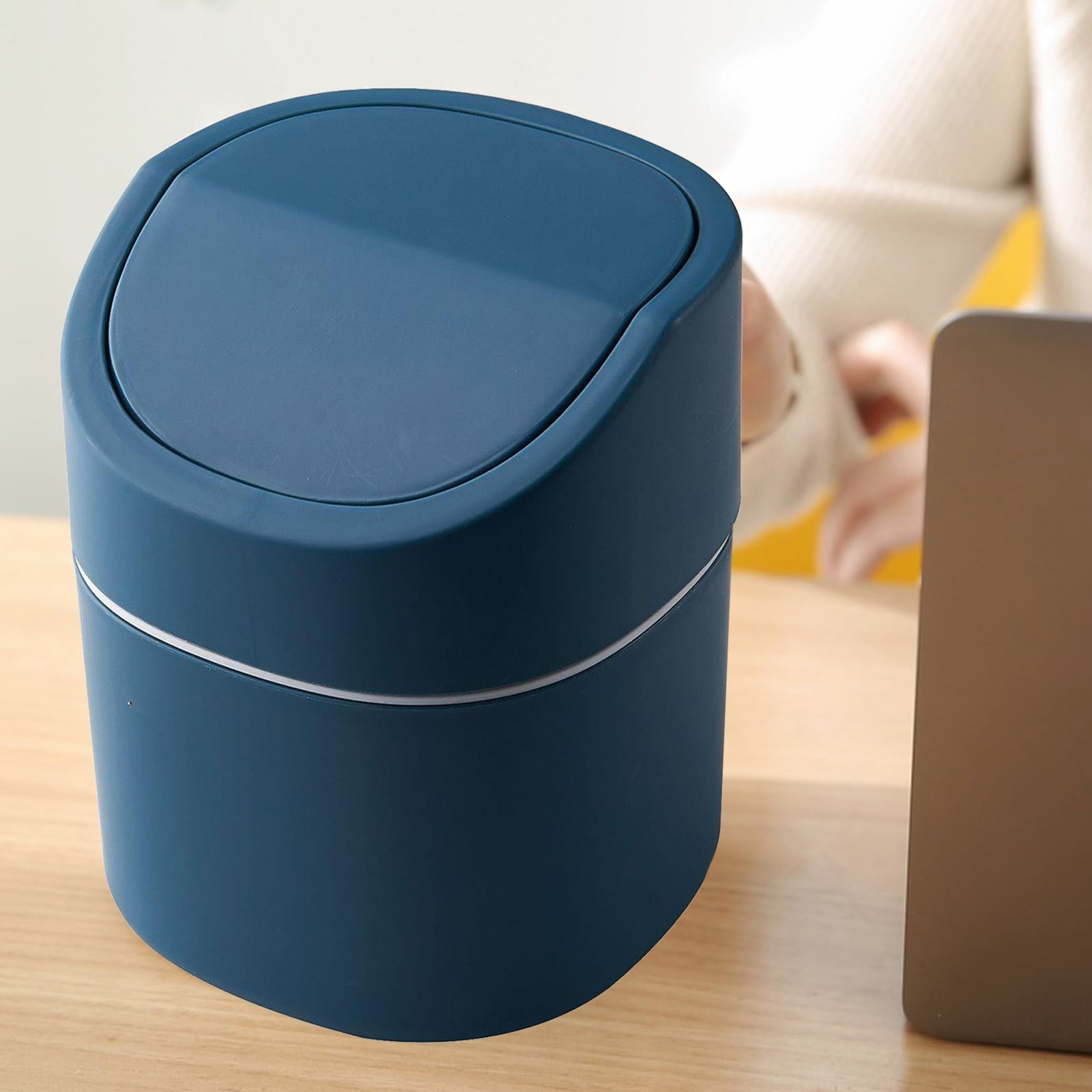 Mini Desk Can with Lid, Tiny Countertop Garbage Bin Small Table Top ...