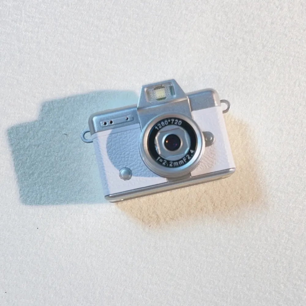 Mini Keychain Camera, 1080P HD Retro CCD Camera with Flip Screen ...