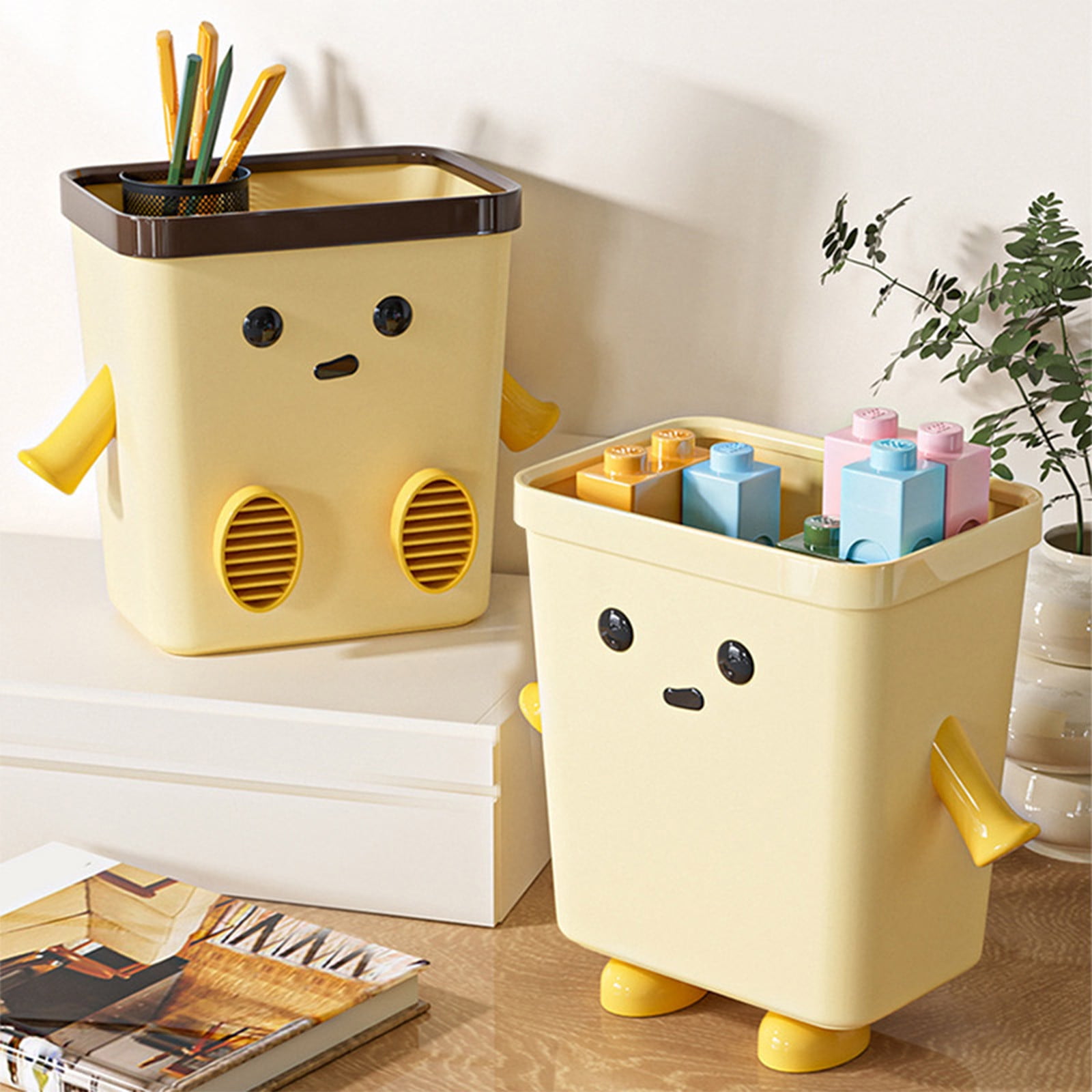 Mini Trash Can Small Plastic Wastebasket with Lid, 17x16x11.5cm Compact ...