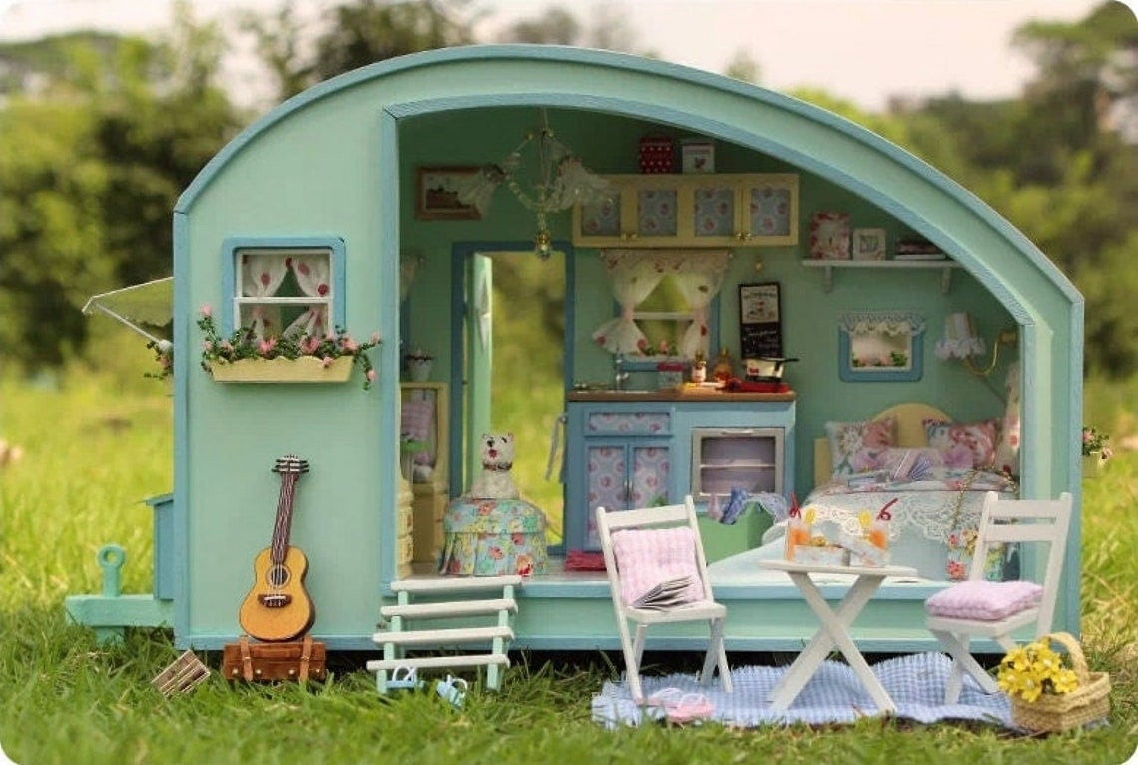 Miniature Wizardi Roombox Kit Travel Trailer Dollhouse Kit