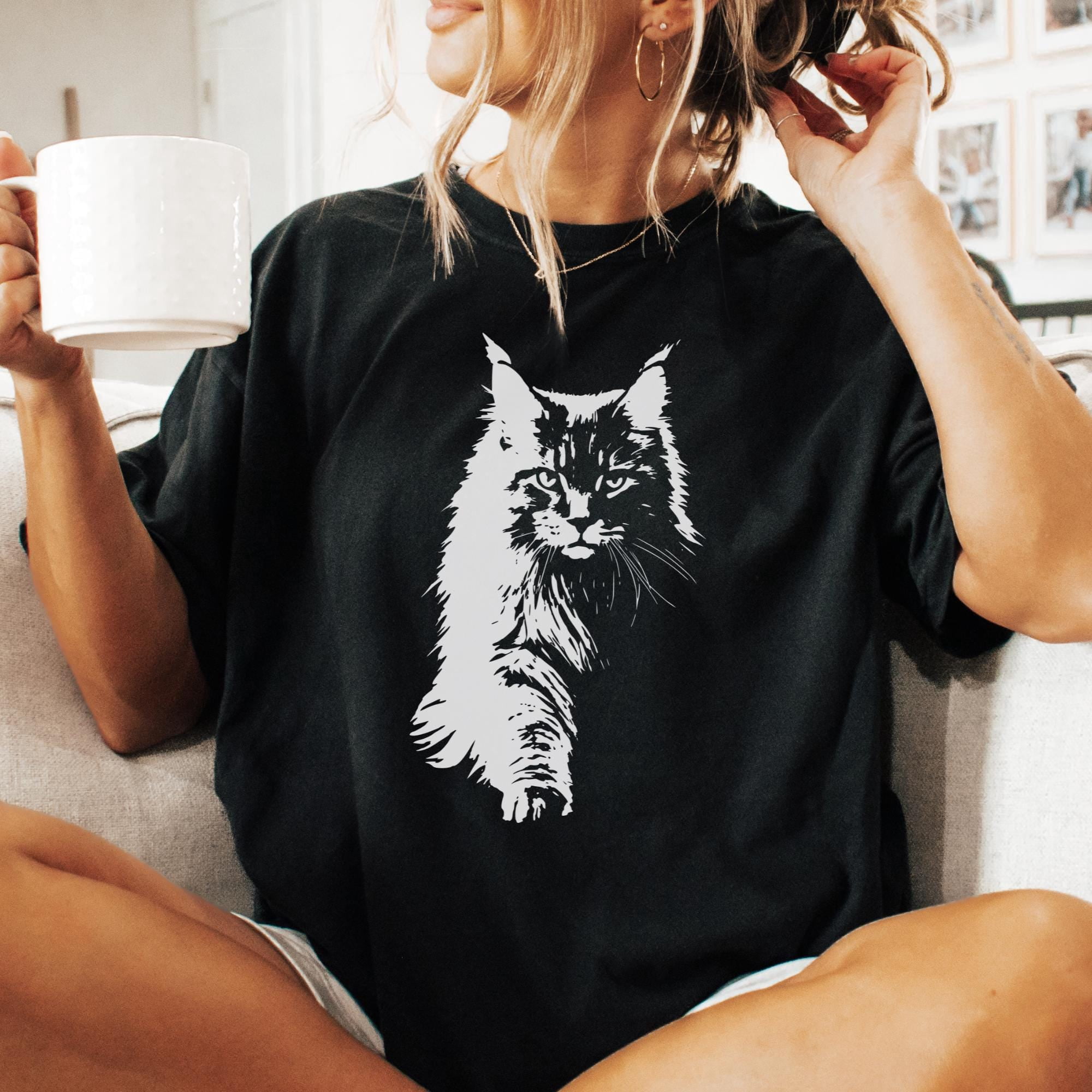 Minimalist Fluffy Cat Silhouette Comfort Colors T-Shirt for Cat Lovers ...