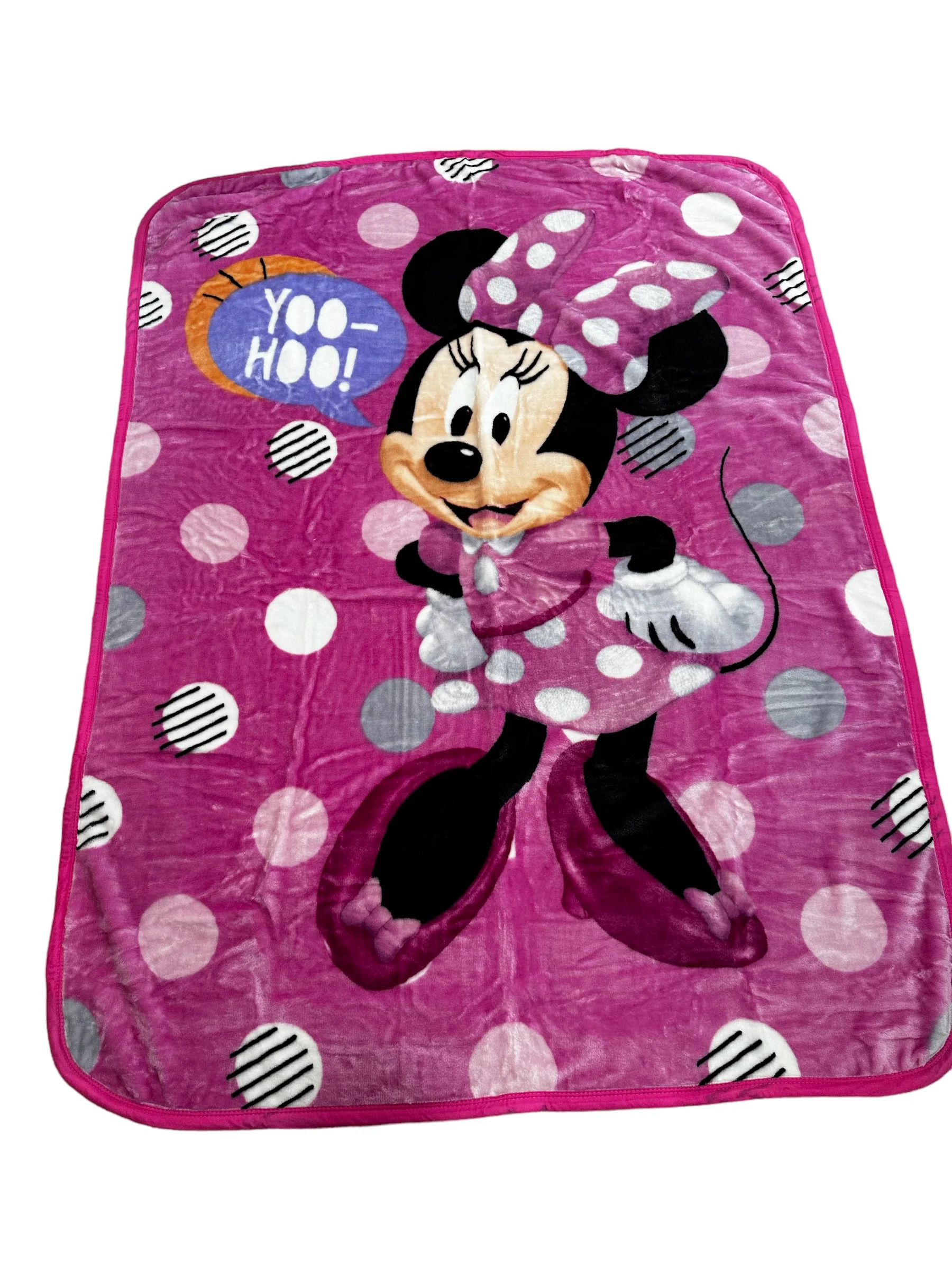 Minnie Mouse Extra Soft Plush Twin Size 60"x80" Plush Blanket - Walmart.com