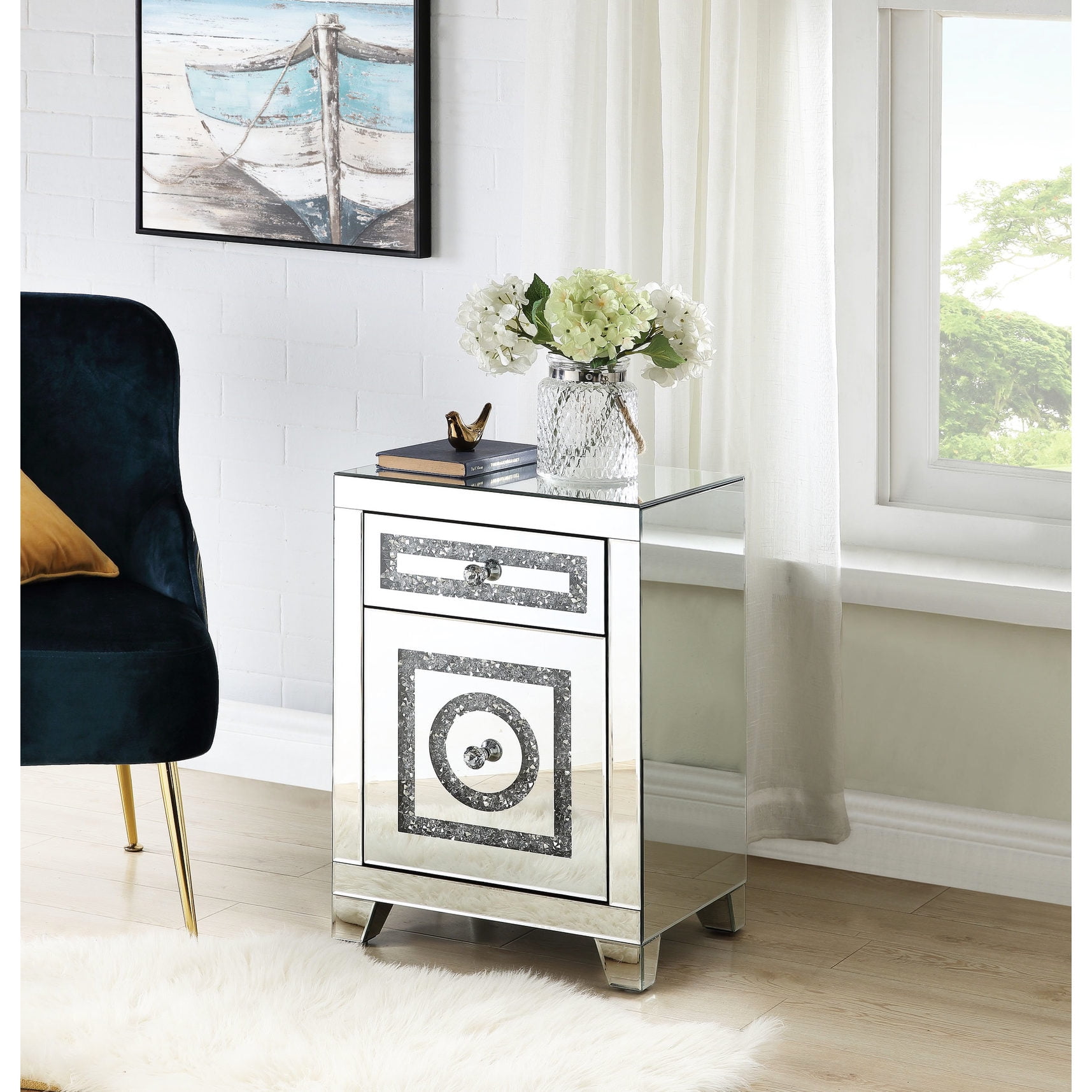 Mirrored Exterior and Sparkling Faux Diamonds / Ample Drawer Storage ...