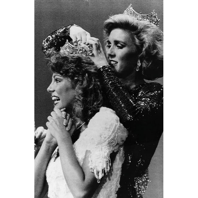 Miss America. Miss America 1988 Kaye Rafko Being Crowned By Miss ...