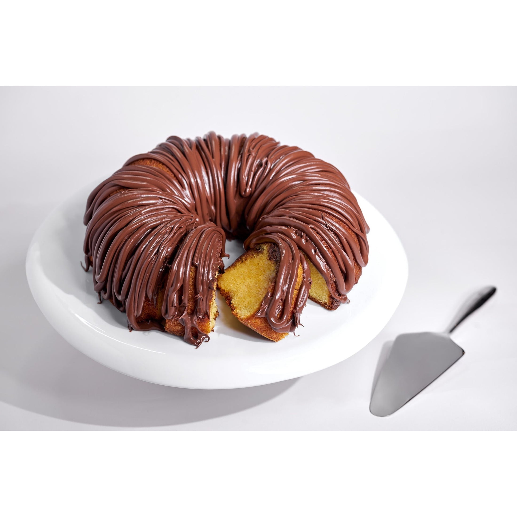 Mo's Bundt Cakes Nutella Gluten Free - Medium 8'', Love is in the Air ...