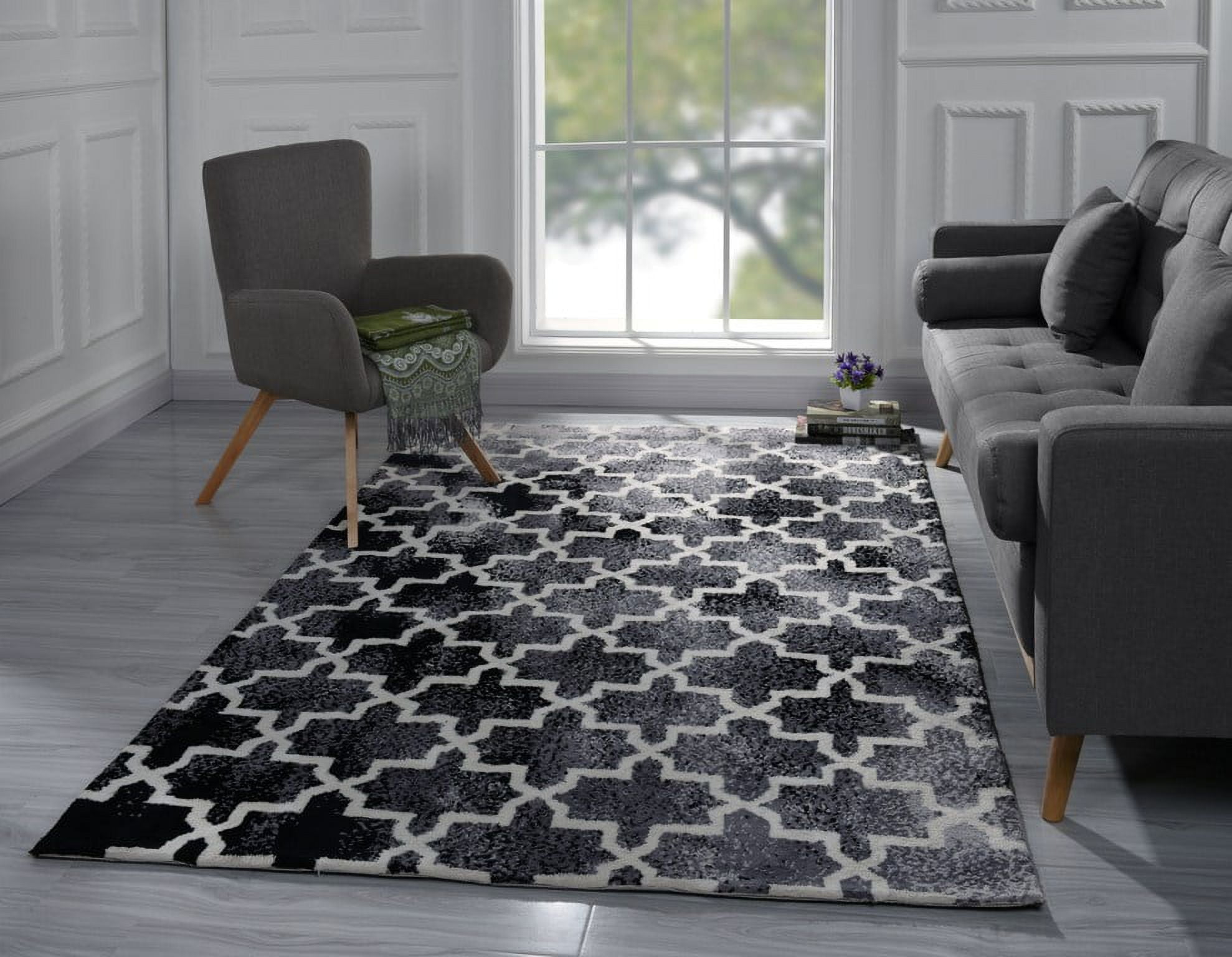 Modern Carpet with Geometric Shape Design, Moroccan Trellis Pattern ...