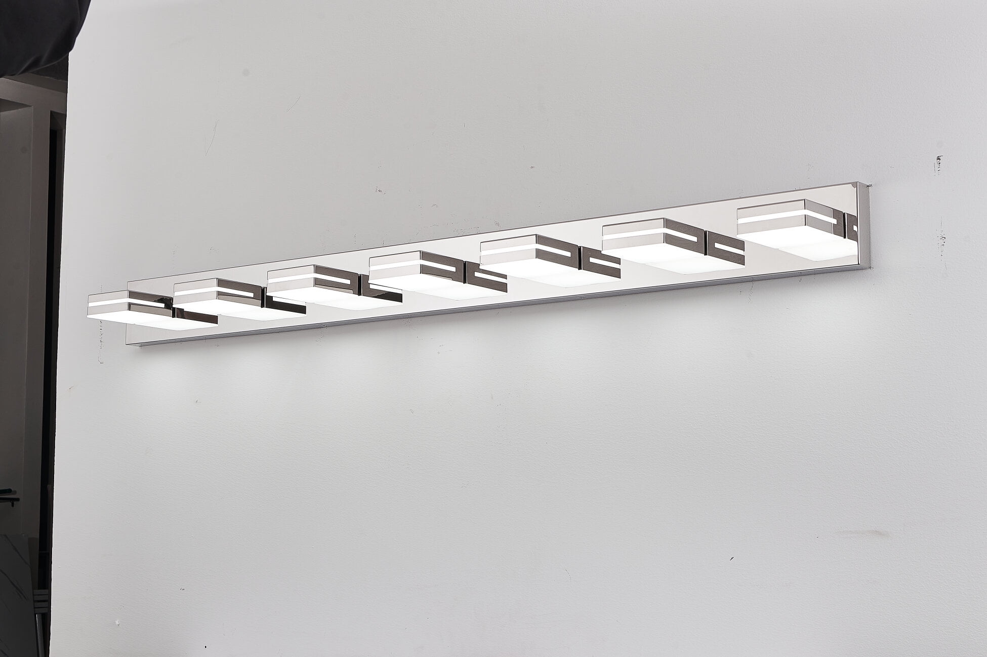 Modern Chrome LED Vanity Light, 7-Head Adjustable Bathroom Mirror ...