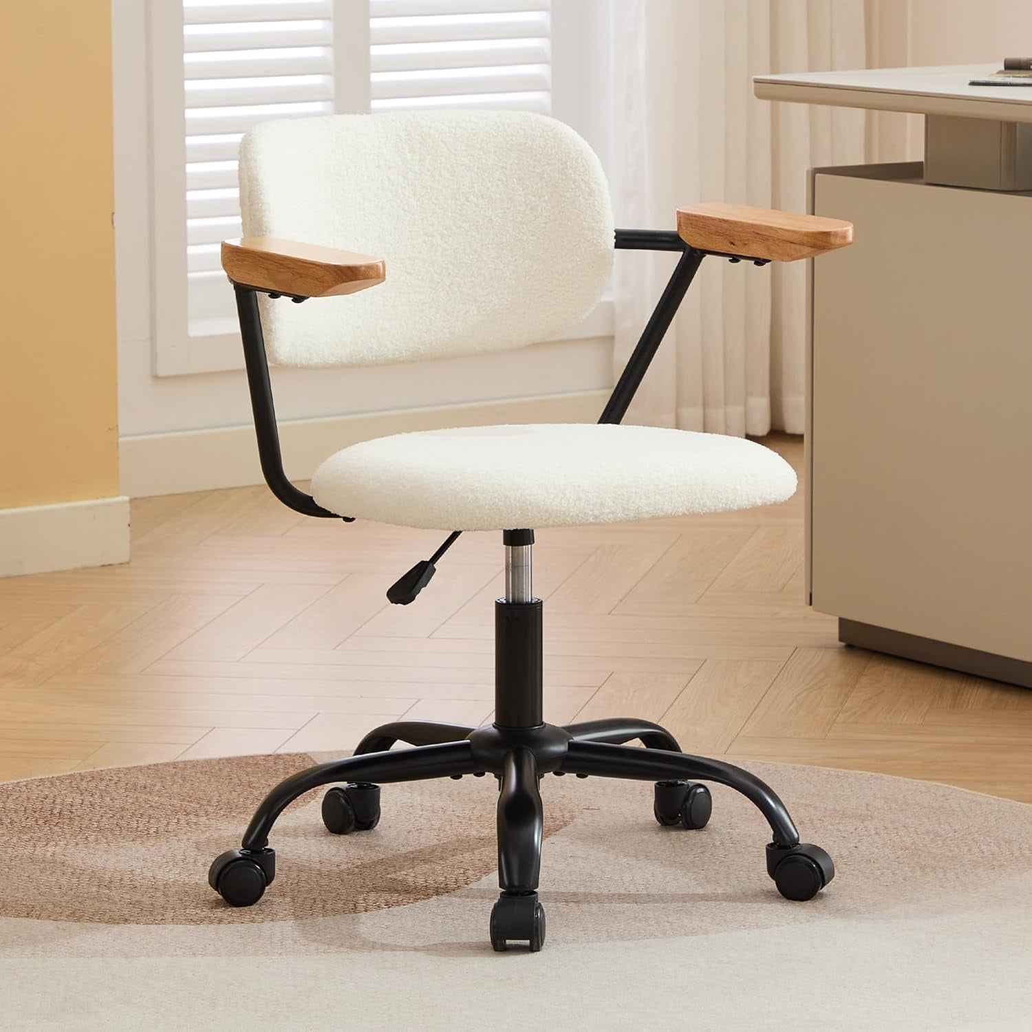 Modern Cute Office Chair, Upholstered Plush Faux Fur Vanity Chair Comfy ...