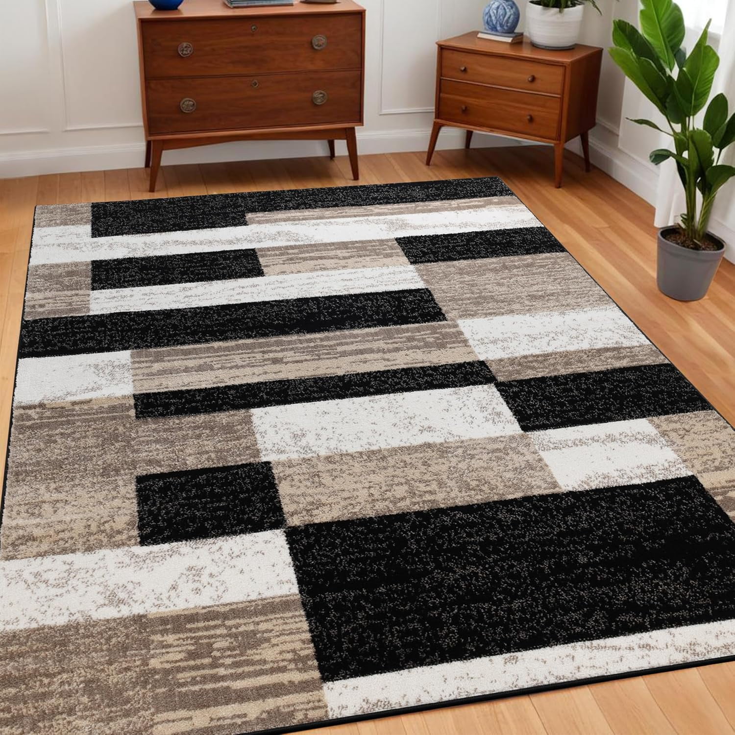 Modern Geometric Jute-Backed Area Rug - 4' x 6' Patchwork Design in ...