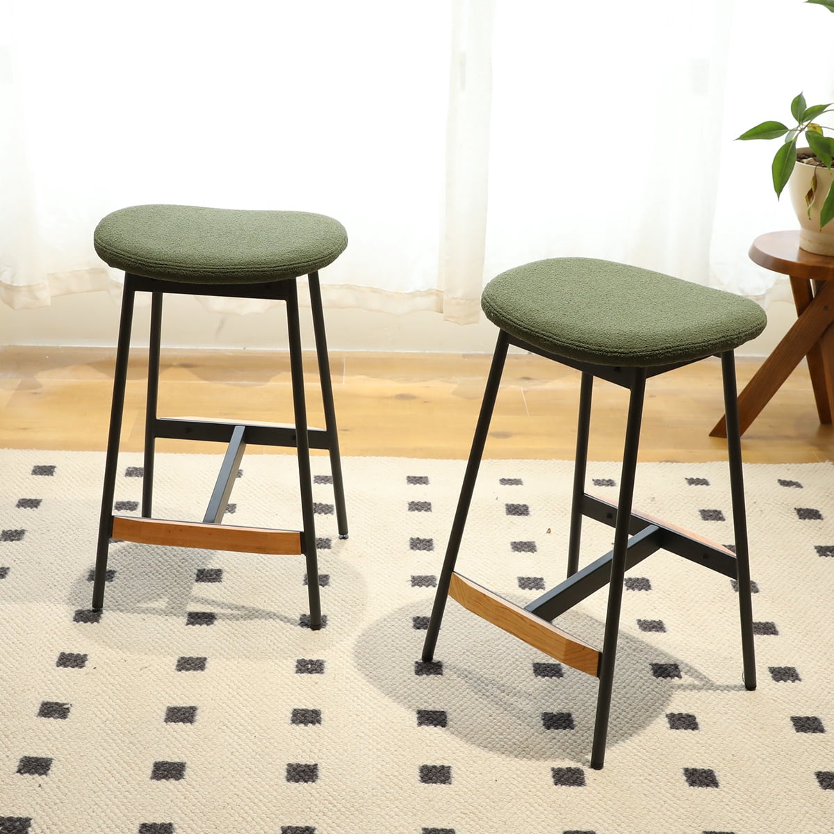 Modern Set of 2 Bar Stools Comfortable Stylish Counter Height and Bar ...