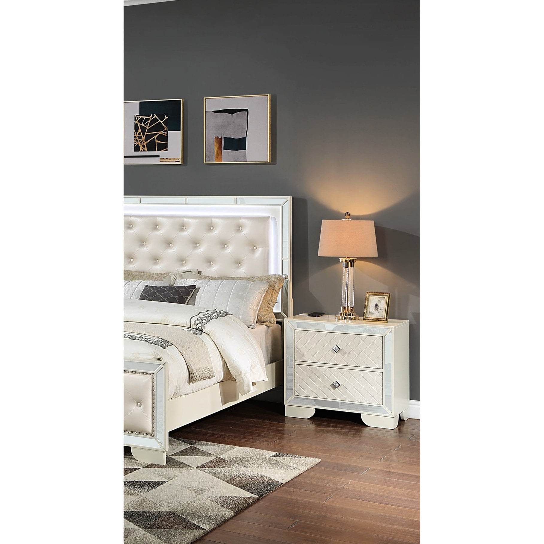 Modern Style Nightstand - Diamond-shaped Pattern Design - Bedroom ...