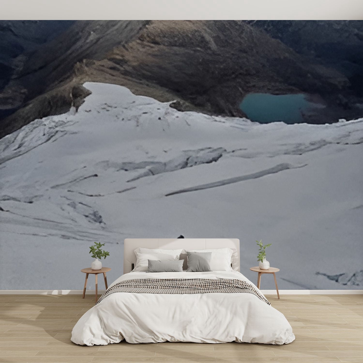 Modern Wallpaper Murals 3D An alpinist climbing snowy Yanapaccha ...