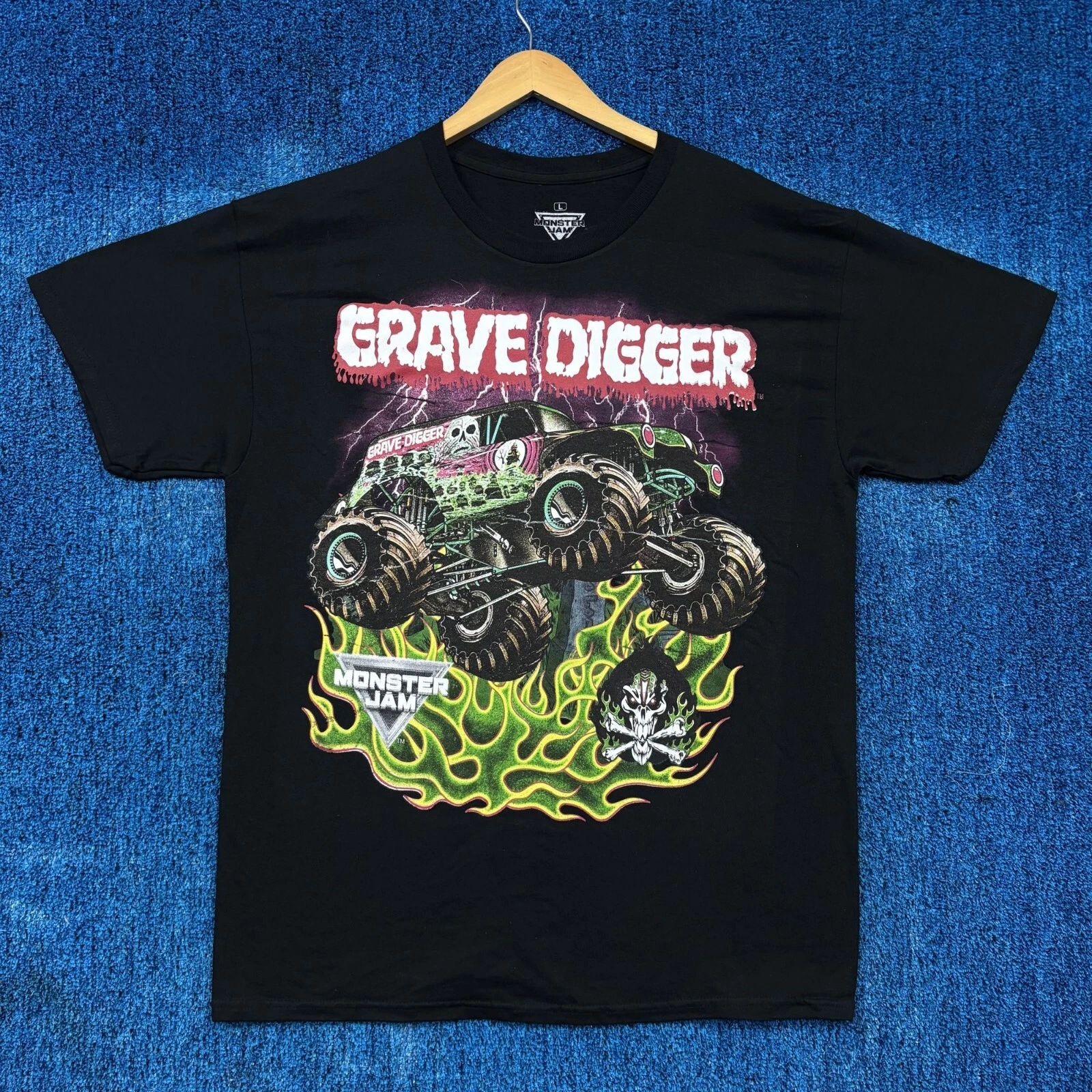 Monster Jam Grave Digger Truck T-shirt - Walmart.com