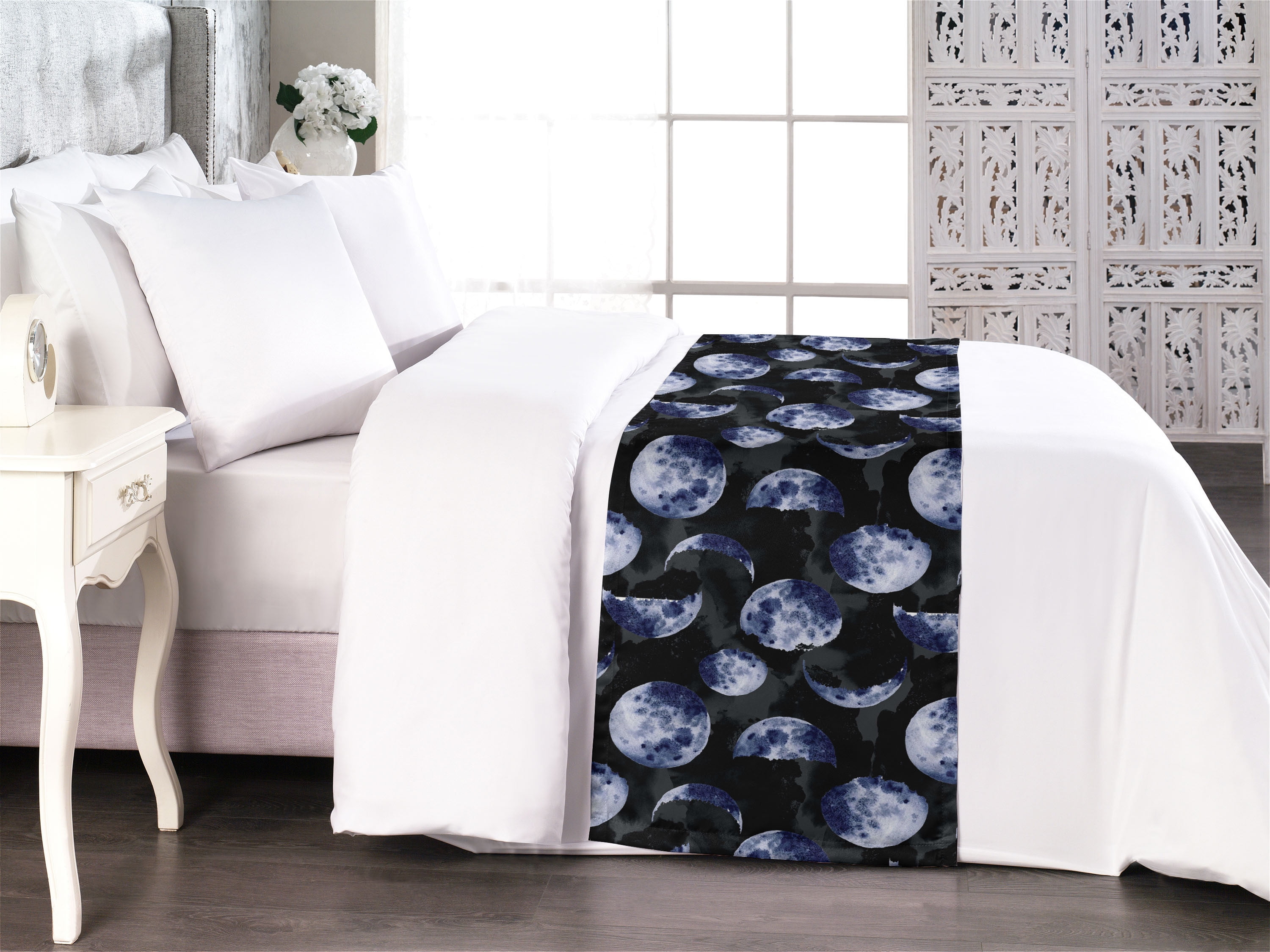 Moon Bed Runner, Night Concept Ornaments of Hazy Lunar Motifs Crescents ...