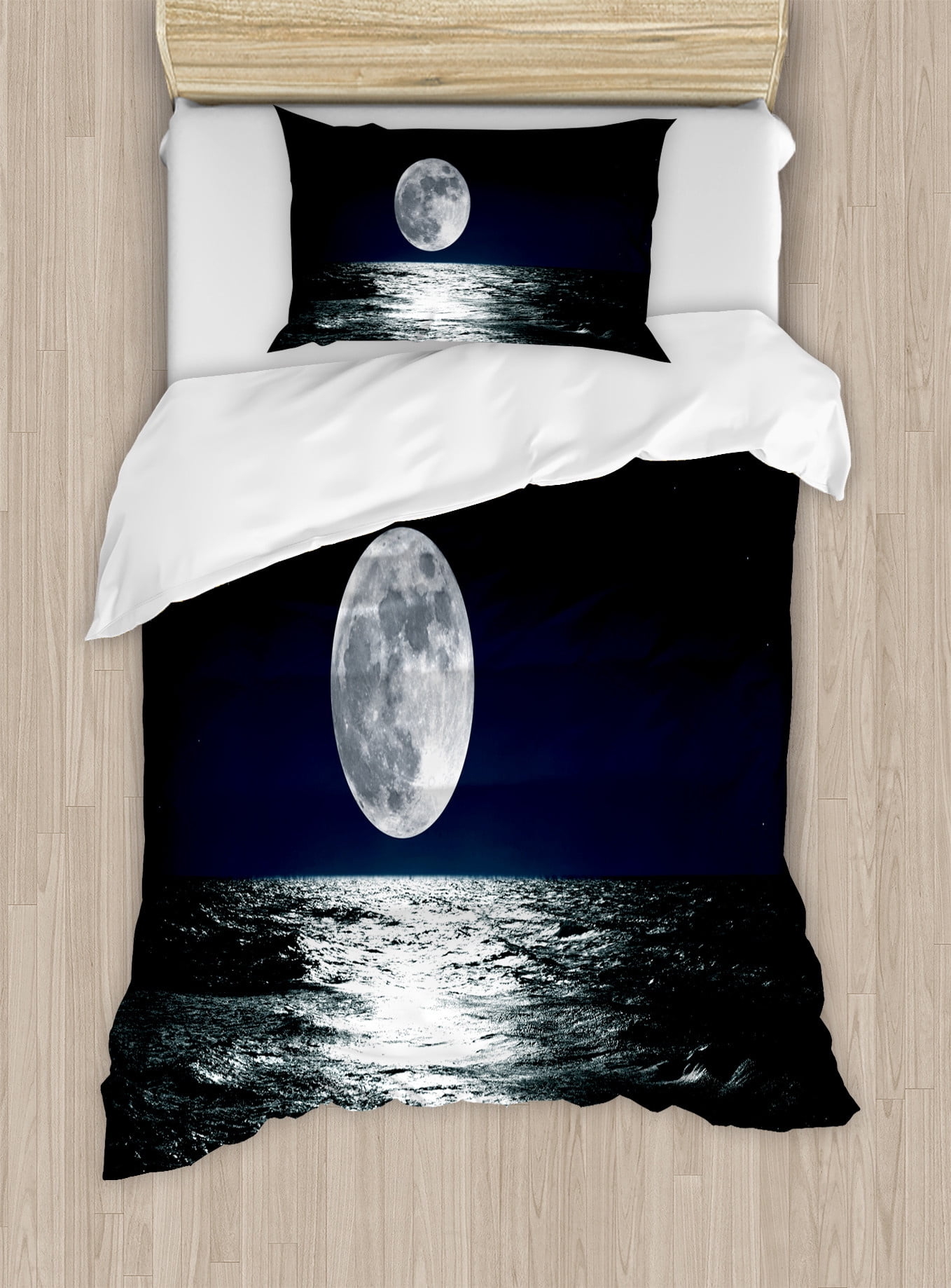 Moon Duvet Cover Set, Big Moon and Its Reflection on the Sea Open Sky ...