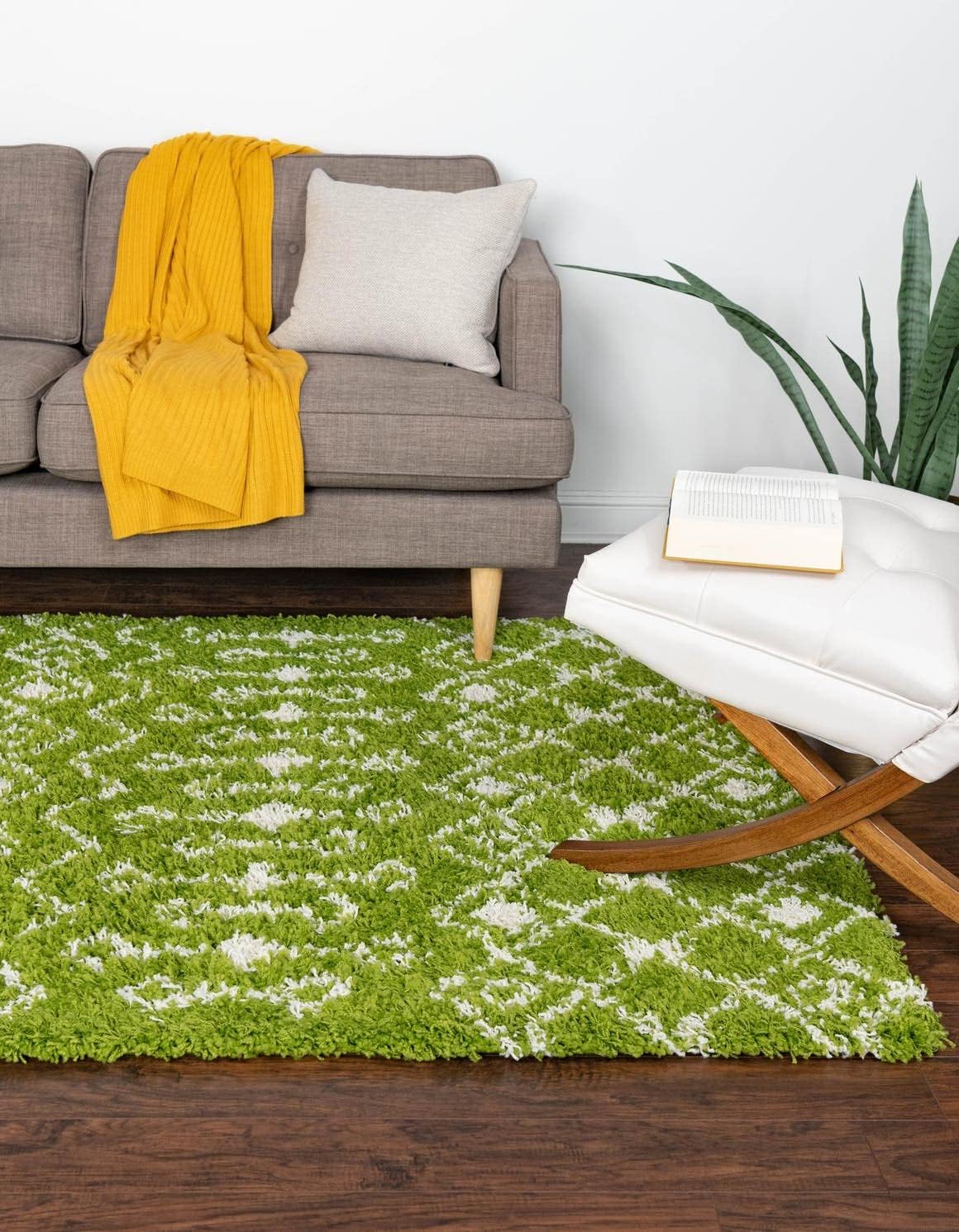 Moroccan Trellis Shag Collection Rug – 5' 3 x 8' Green Shag Rug Perfect ...
