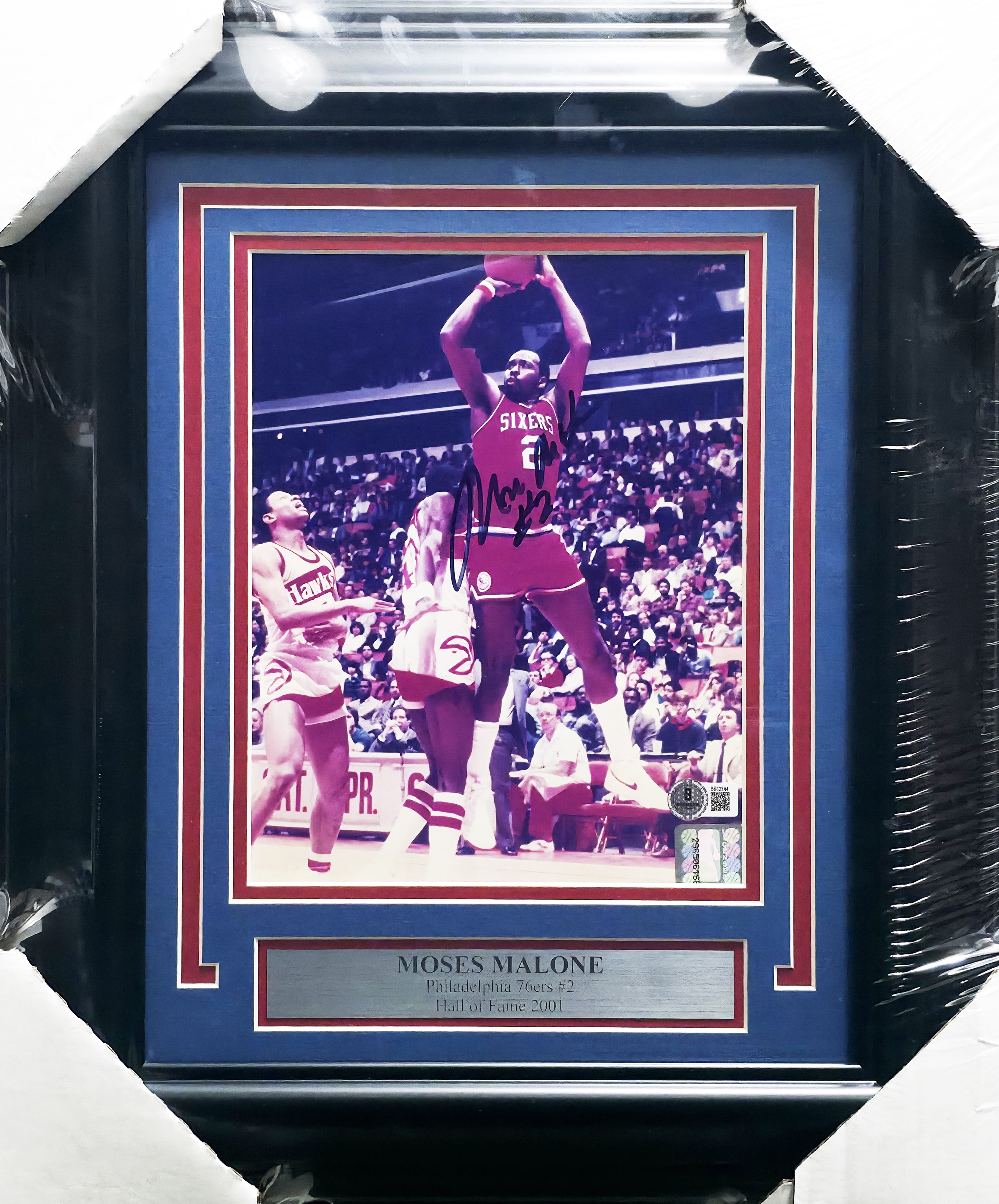 Moses Malone Autographed Framed 8x10 Photo Philadelphia 76ers Beckett ...