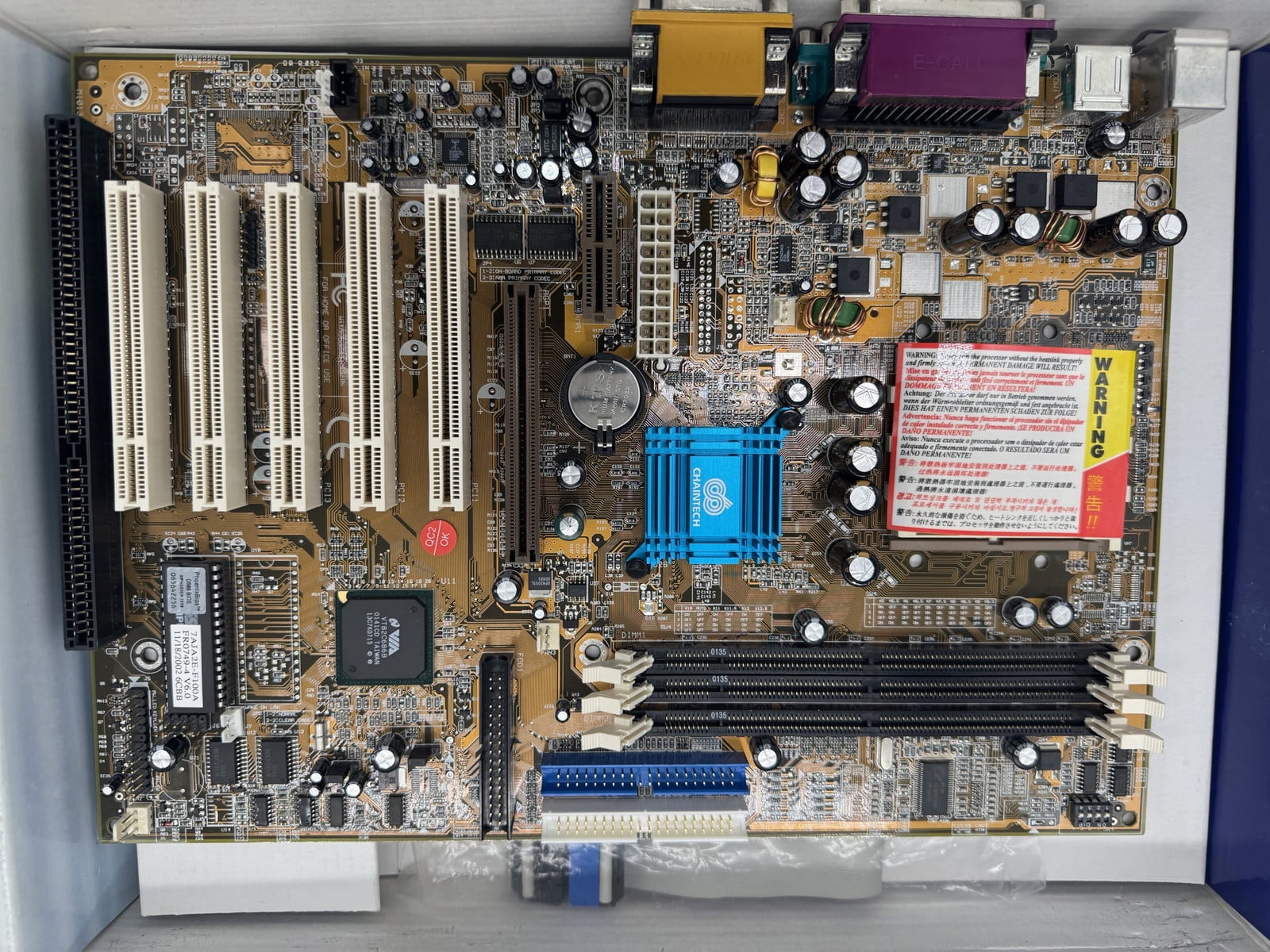 Motherboard, Chaintech 7aja2e-f100a fr0749-4 v6.0, manual, CD, Cables ...