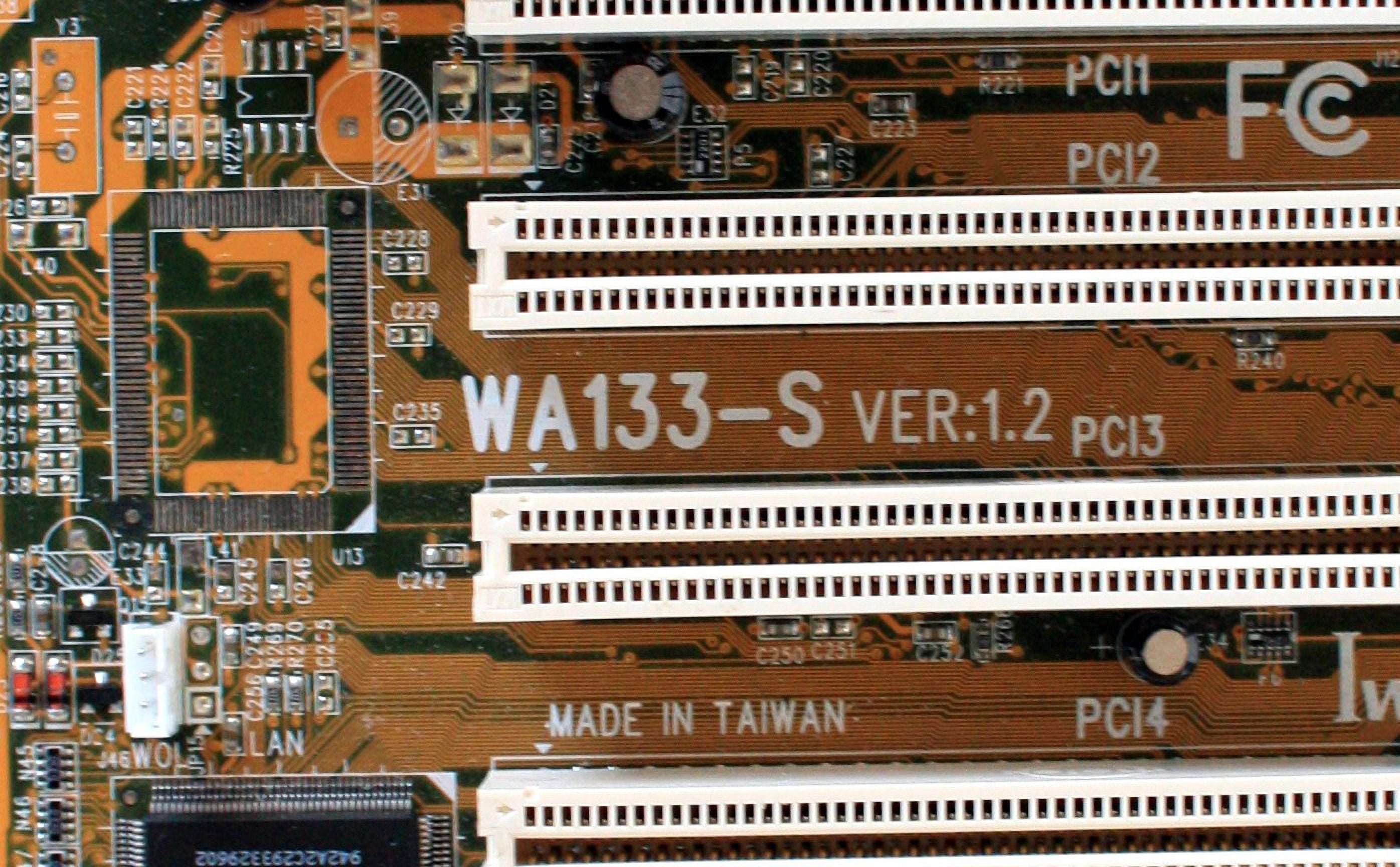 Motherboard, iwill wa133-s, skt 370, rev 1.2,a/v/s/p/2usb/6x pci - Walmart.com