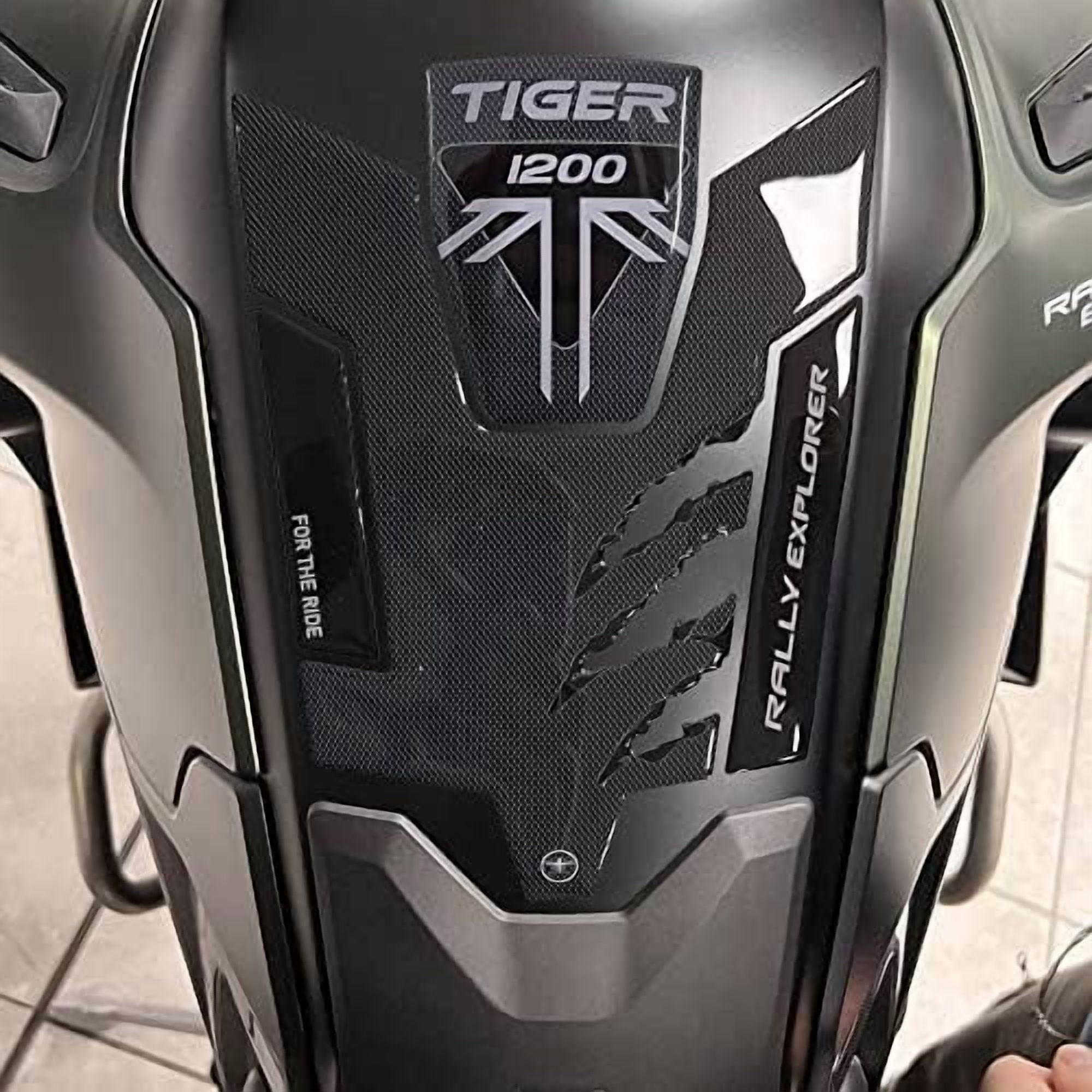- Motorcycle Tank pad Protection 3D Sticker Compatible with Triumph ...