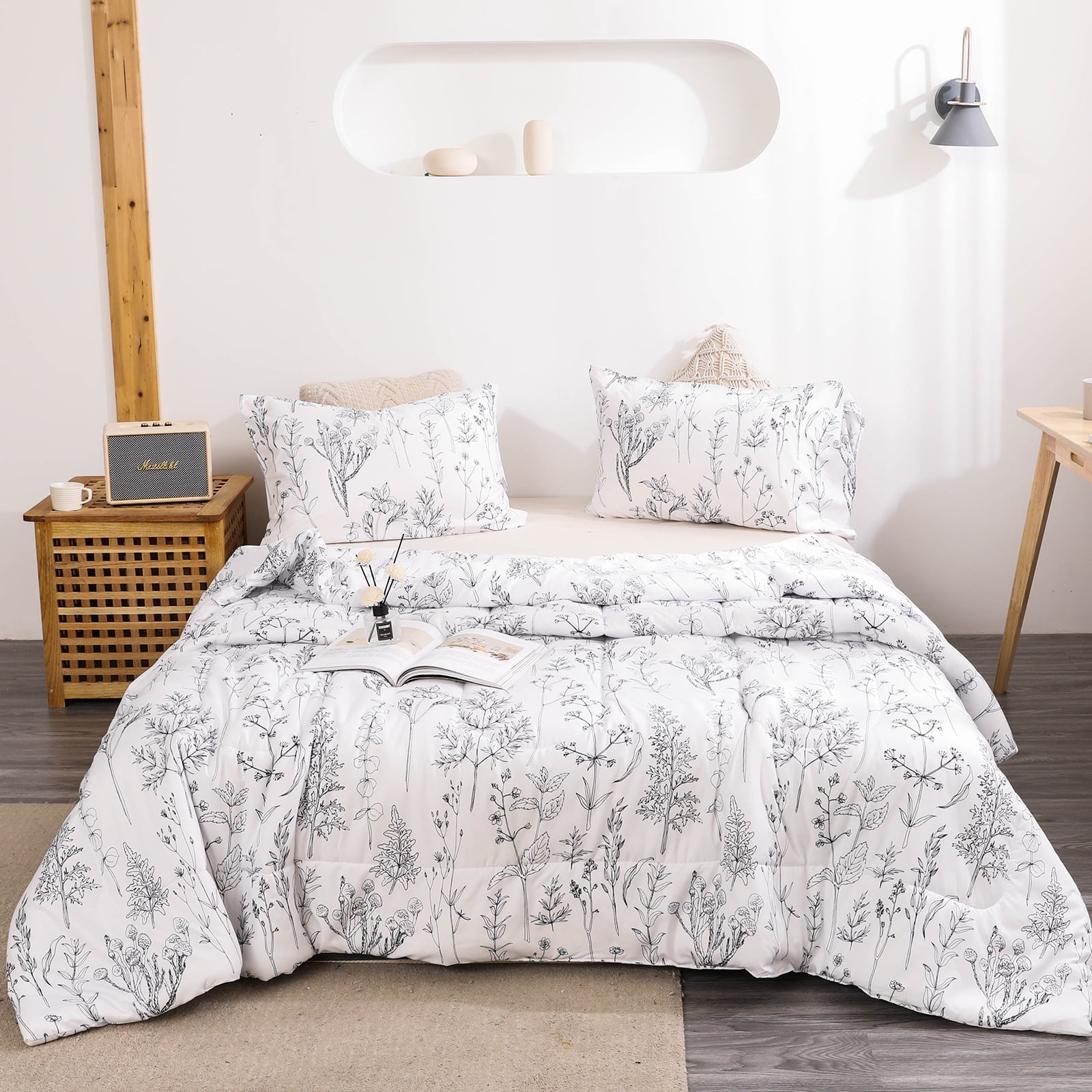 Move Over Queen Floral Comforter Set with Decorative Pillow Cases ...