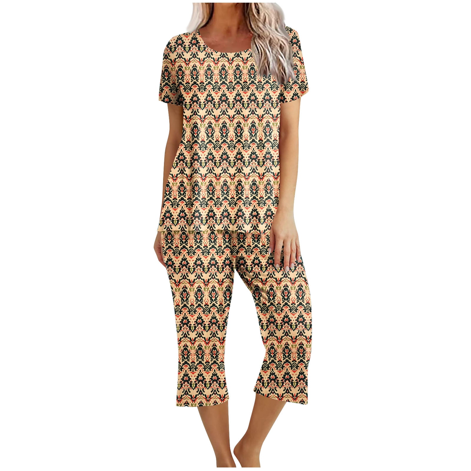 Moxiu Summer Pajamas for Women Set Short Sleeve Crewneck Top with Capri ...