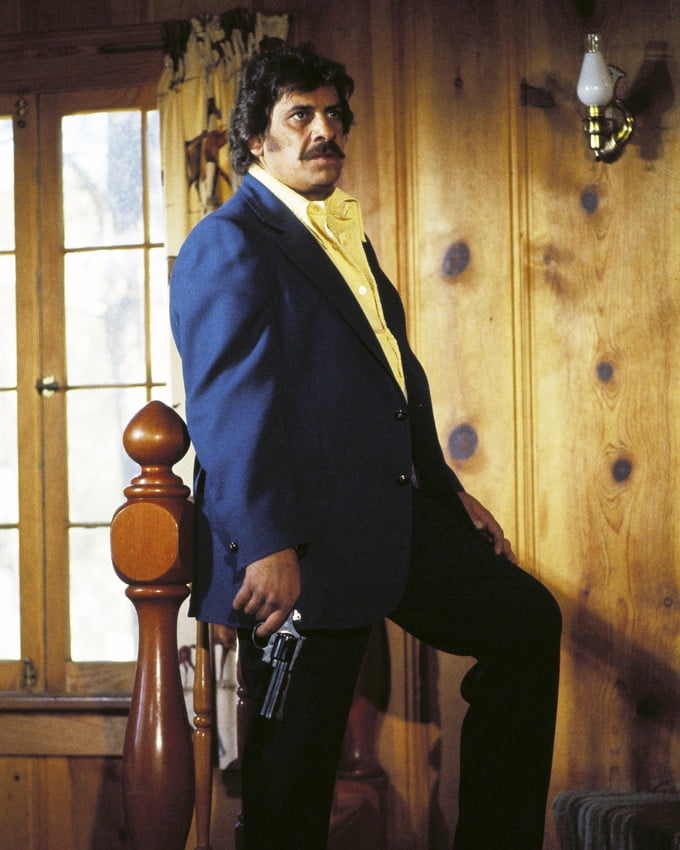 Mr. Majestyk Featuring Al Lettieri as Frank Renda 24x36 Movie Poster ...