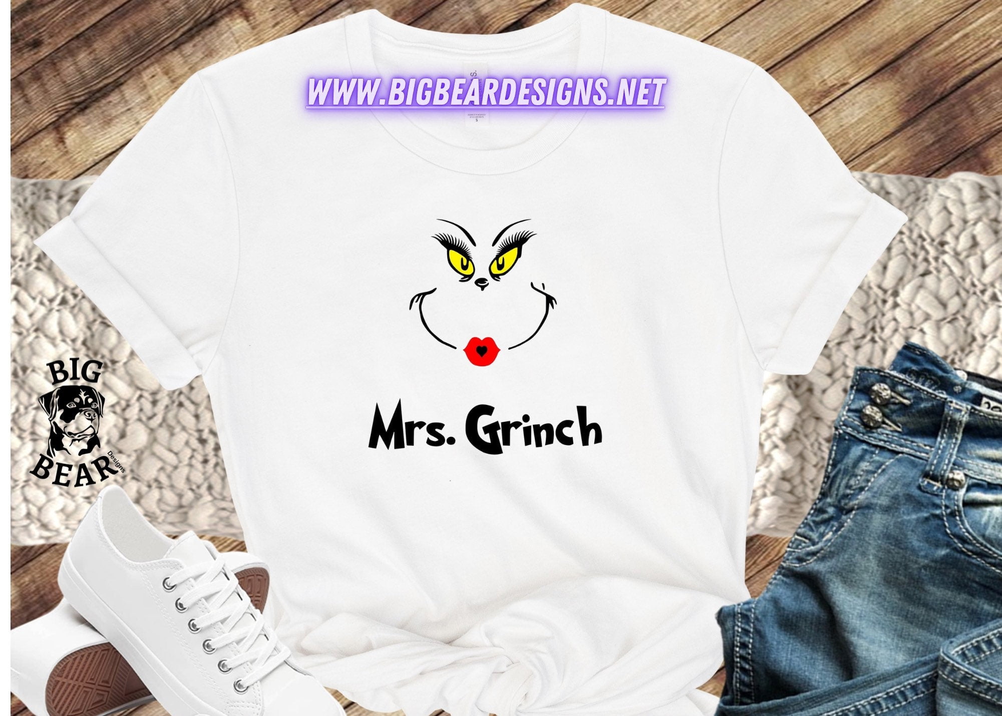 Mrs Grinch/ Christmas T-shirts / Comfy Mom Shirt / Made to Order ...