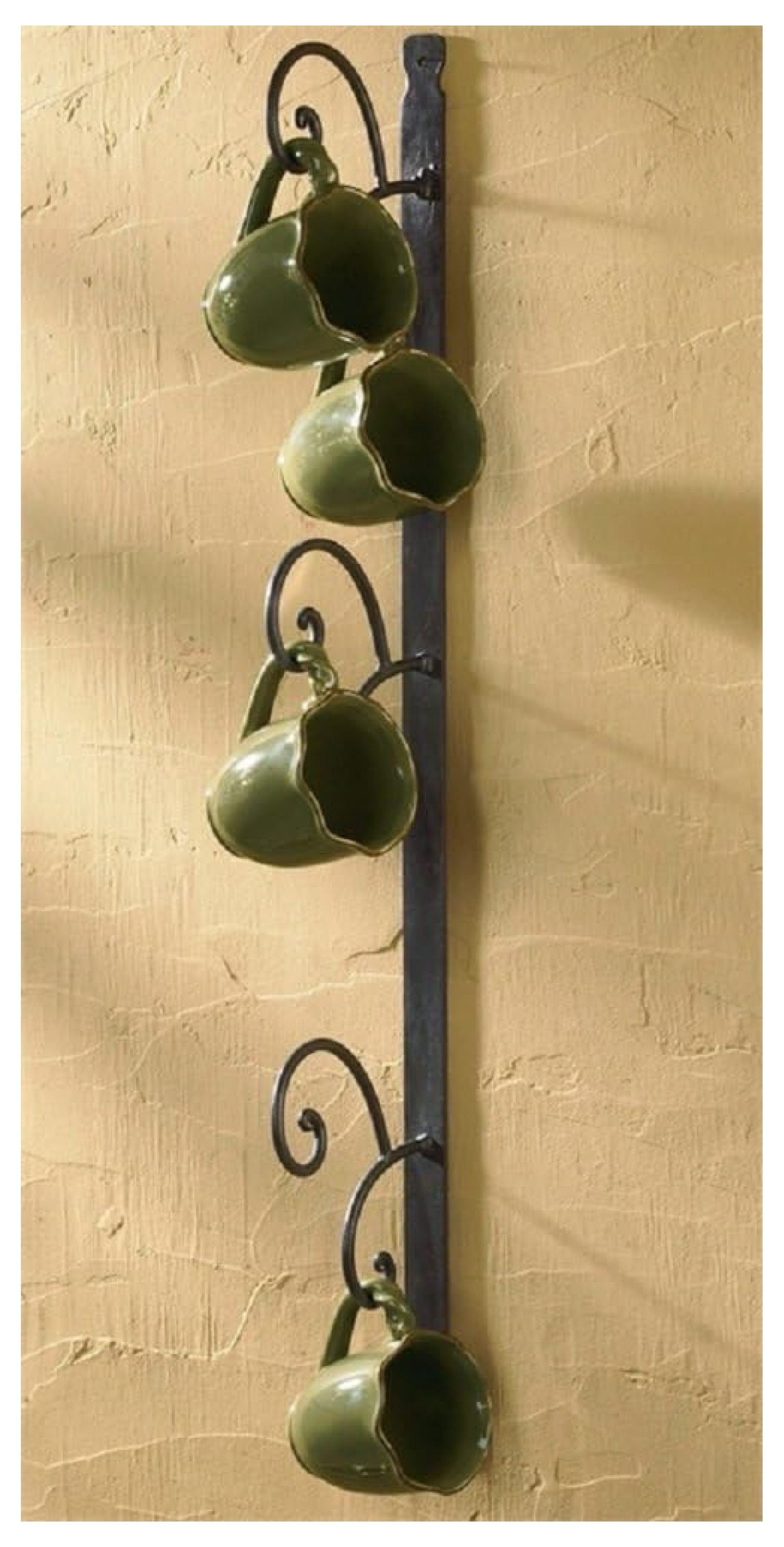 Mug Rack Wall Mounted - 6 Cup Scroll Design - Kitchen & Dining ...