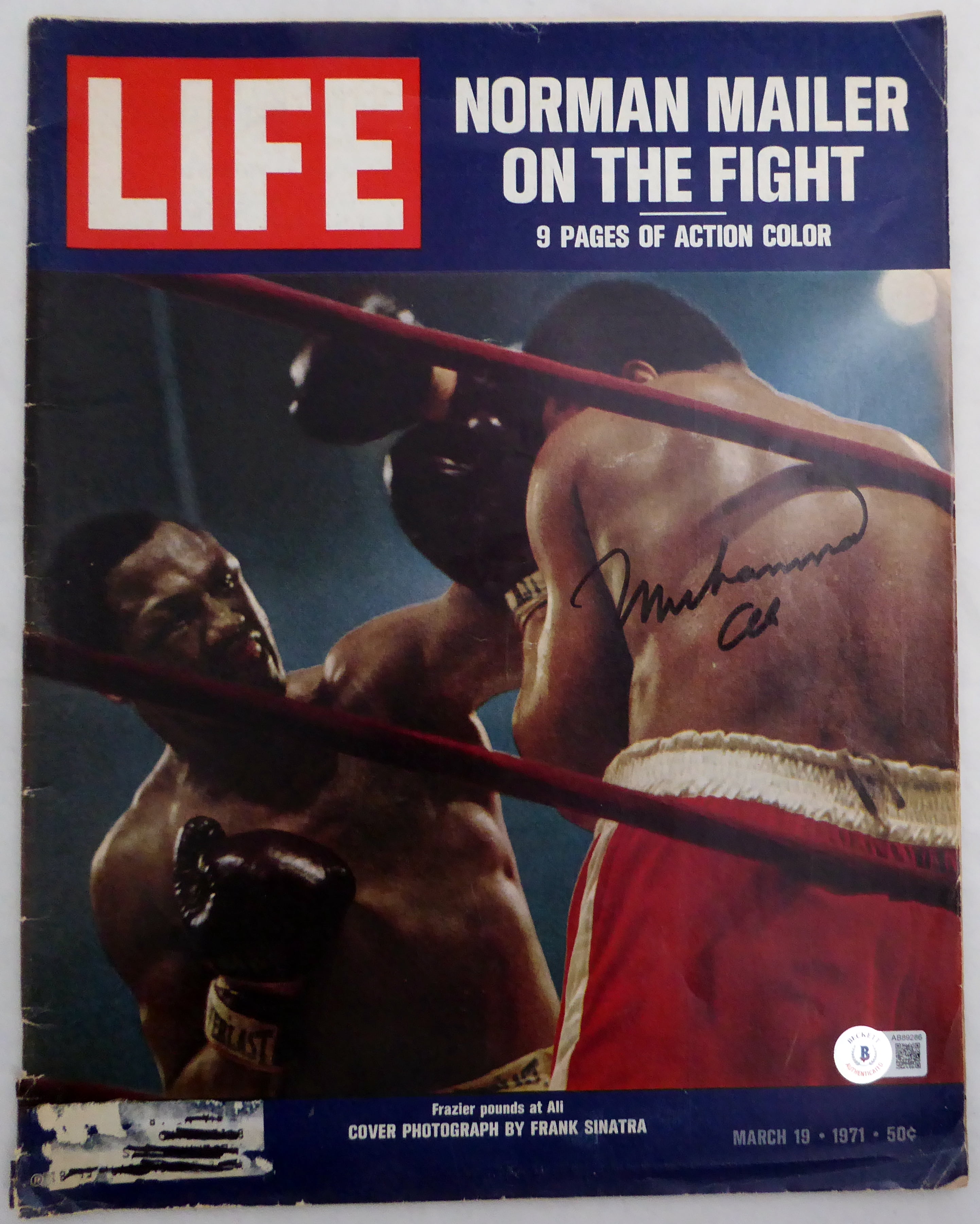 Muhammad Ali Autographed Life Magazine Beckett BAS #AB89286 - Walmart.com