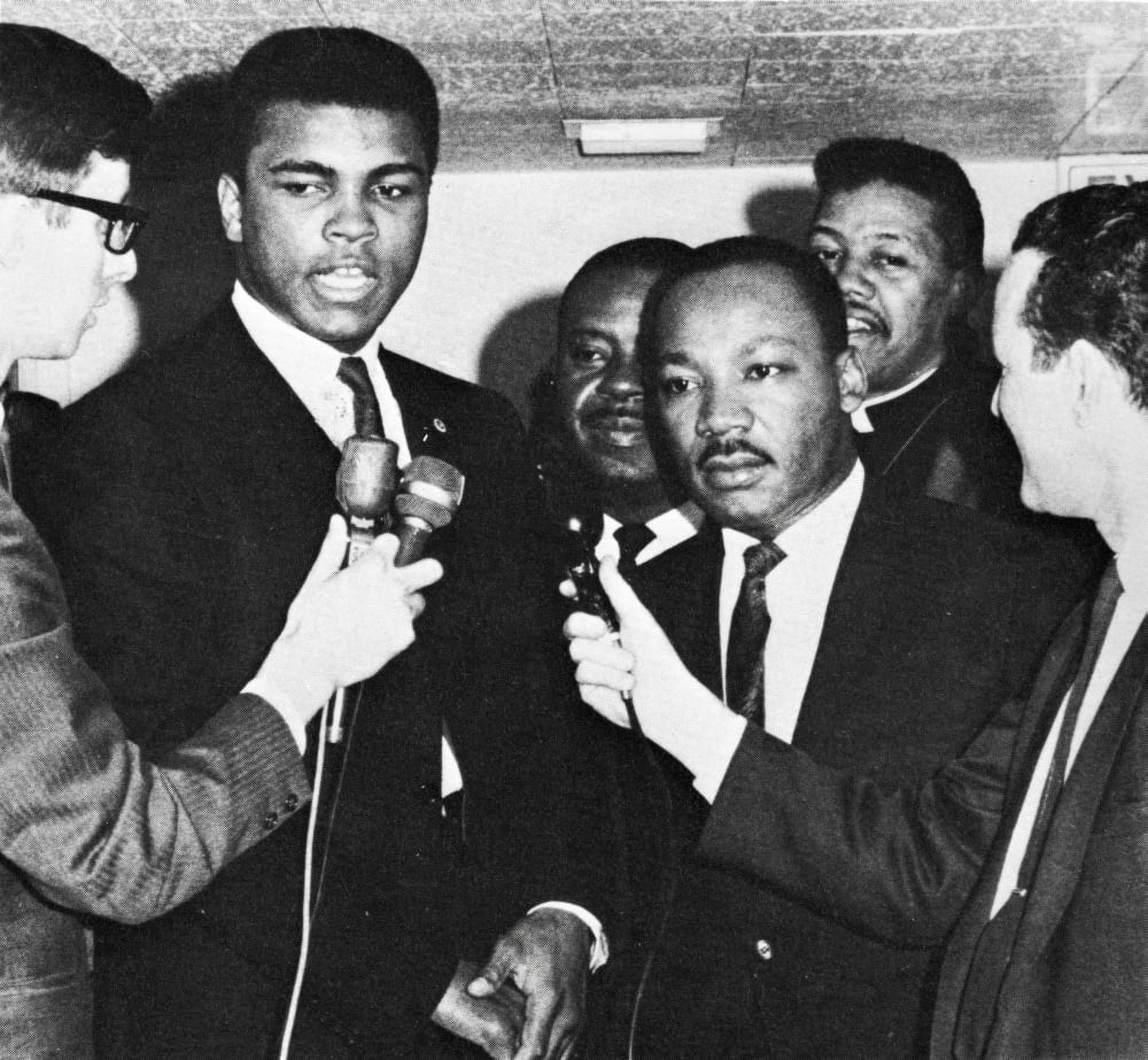 Muhammad Ali and Martin Luther King Jr speak to reporters Photo Print ...