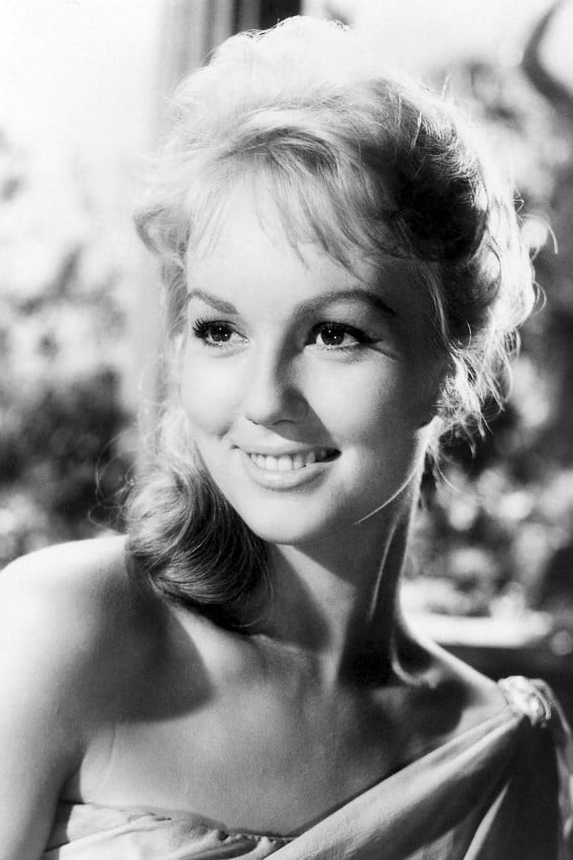 Mylene Demongeot smiling vintage b/w portrait 24x36 Poster - Walmart.com