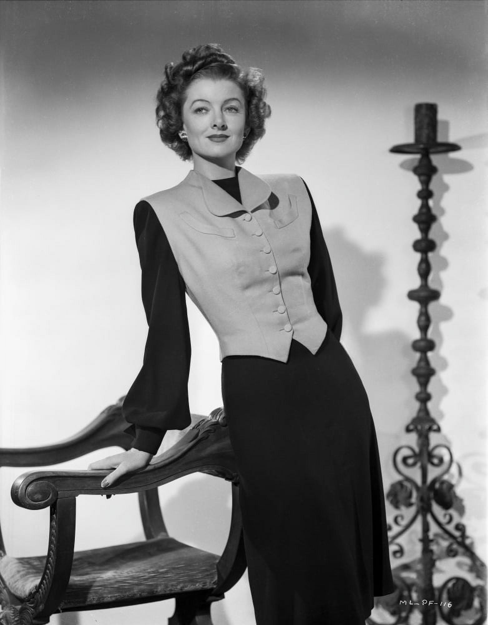 Myrna Loy Leaning in Long Sleeve Dress Photo Print (8 x 10) - Walmart.com