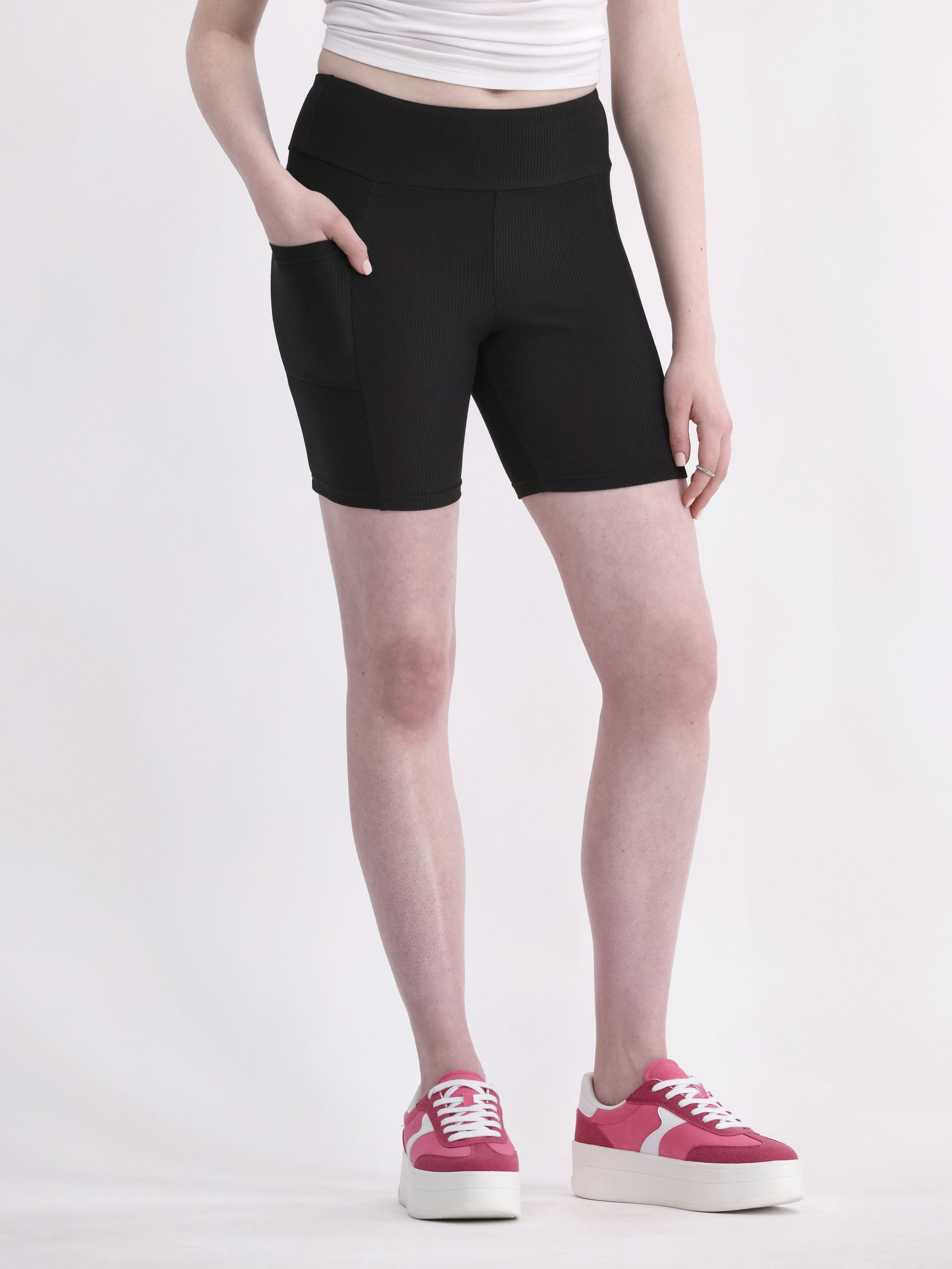 No Boundaries Ribbed Biker Shorts, Women's and Women’s Plus - Walmart.com