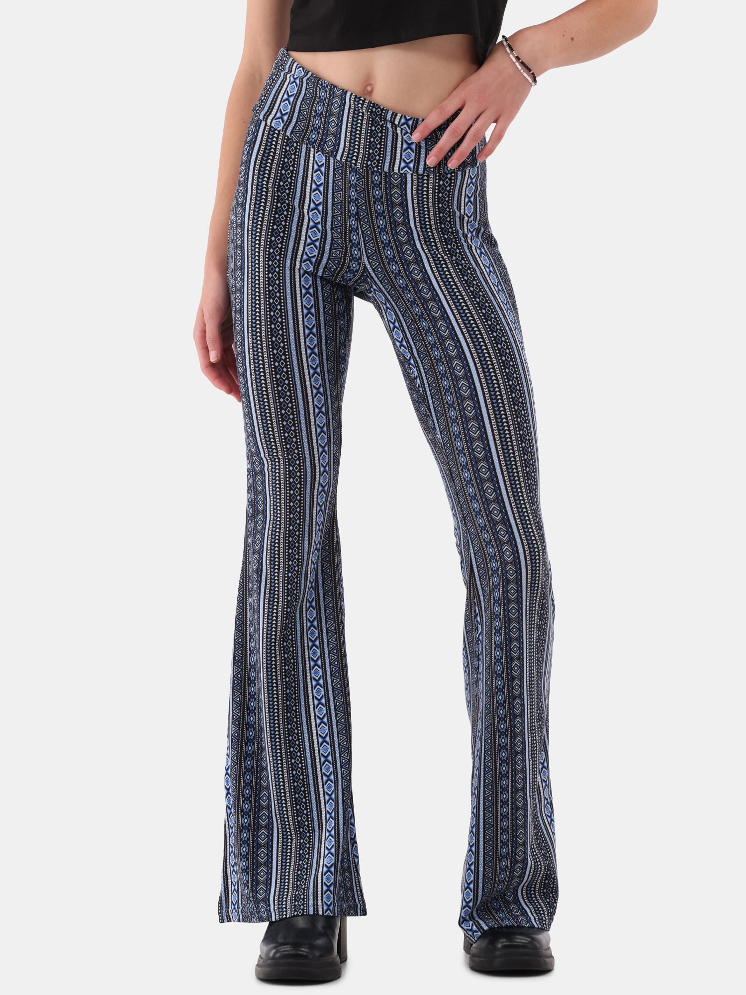 No Boundaries Pull On Flare Pants, 32” Inseam, 1 or 2-Pack, Women’s ...