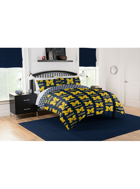 Michigan Wolverines Bedding & Blankets in Michigan Wolverines Team Shop ...