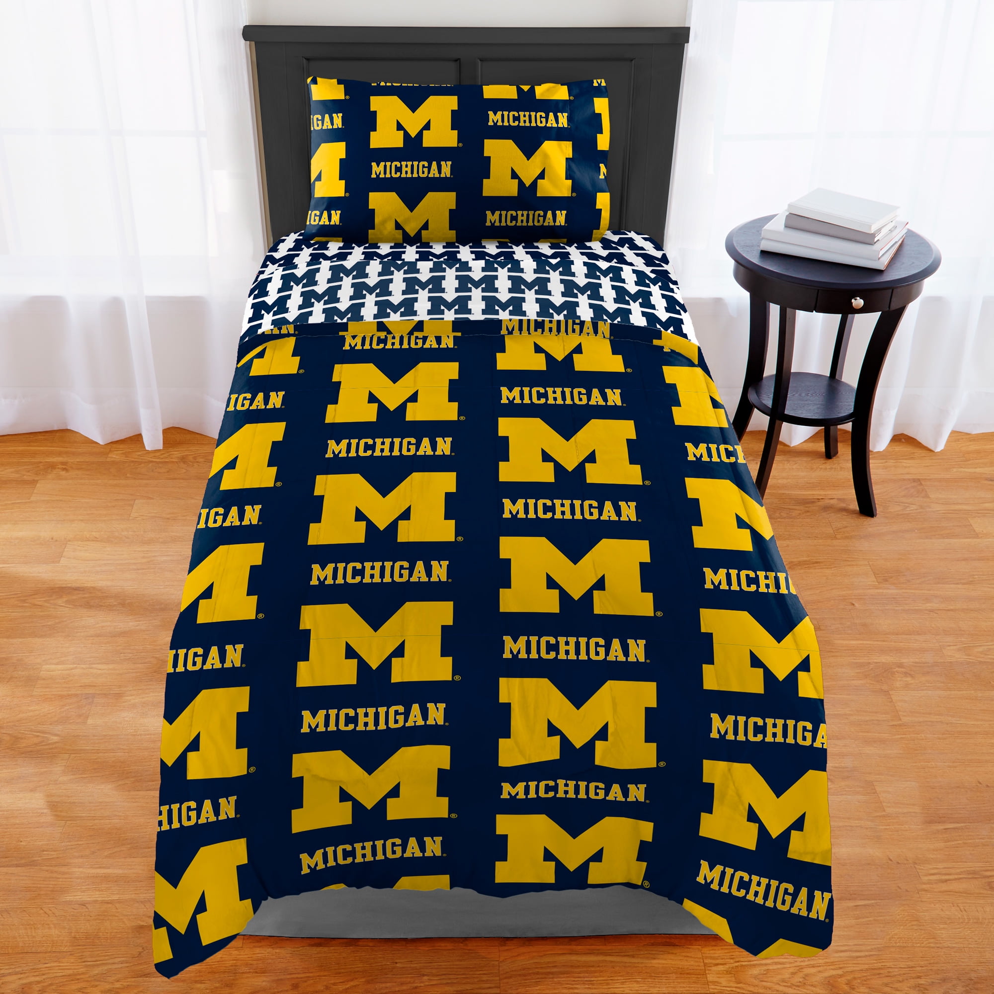 NCAA Michigan Wolverines Twin & Xl Bed In Bag Set, 1 Each - Walmart.com