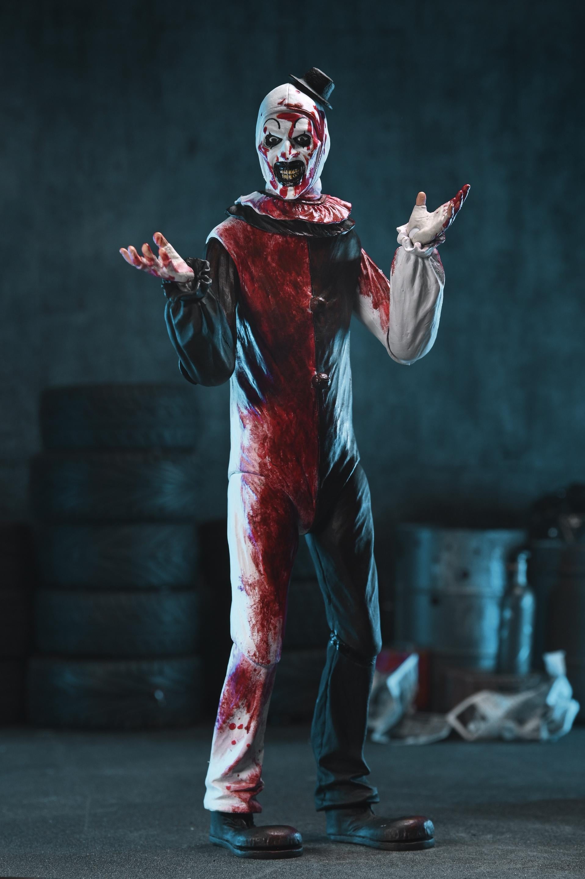 NECA Ultimate Terrifier Blood Soaked Art The Clown - WM Exclusive ...