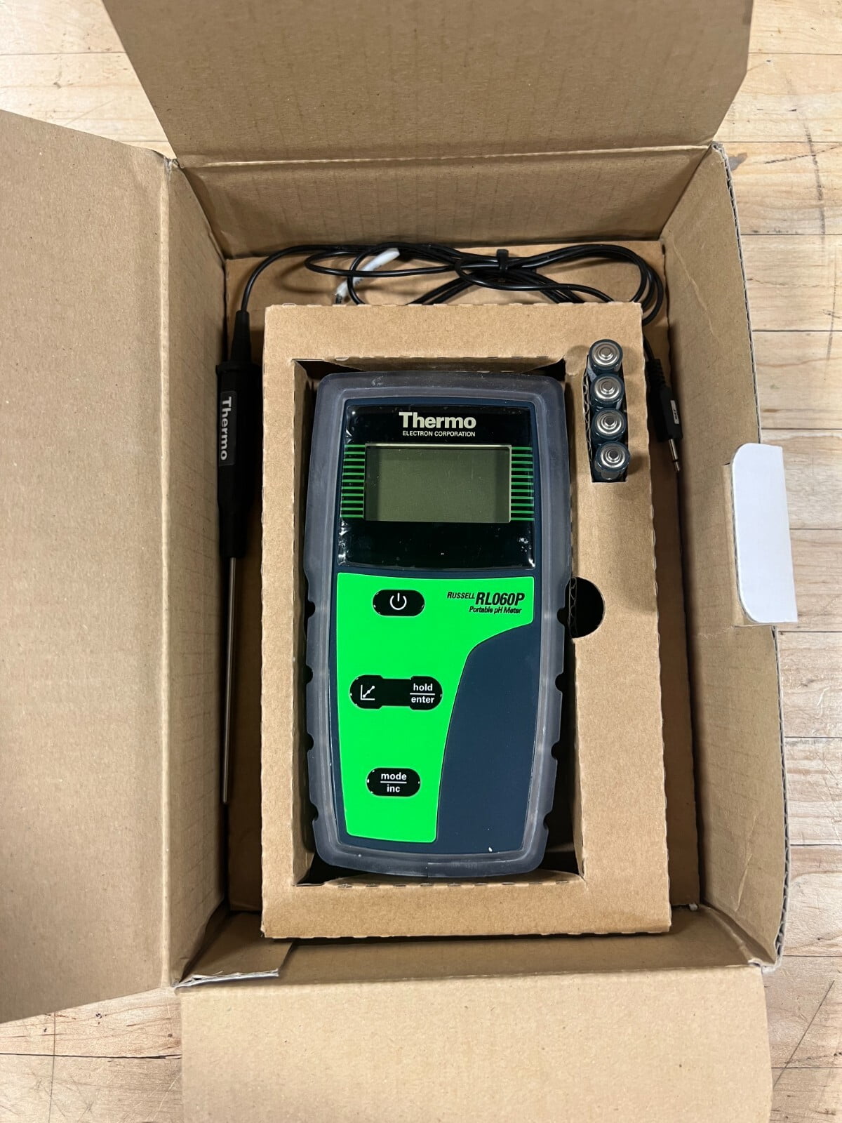 NEW RUSSELL RL060P PORTABLE pH METER WITH ATC TEMPERATURE PROBE ...