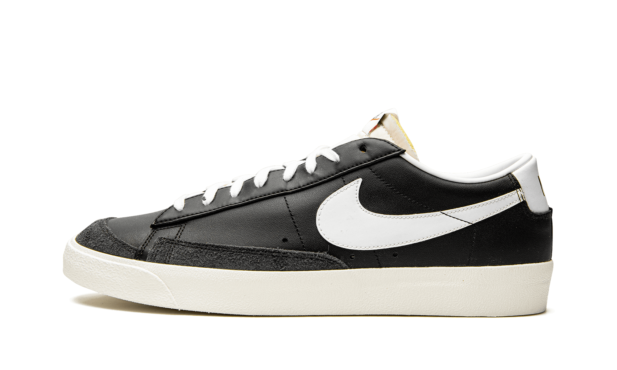 NIKE MENS Blazer Low '77 Vintage DA6364 001 from Stadium Goods ...