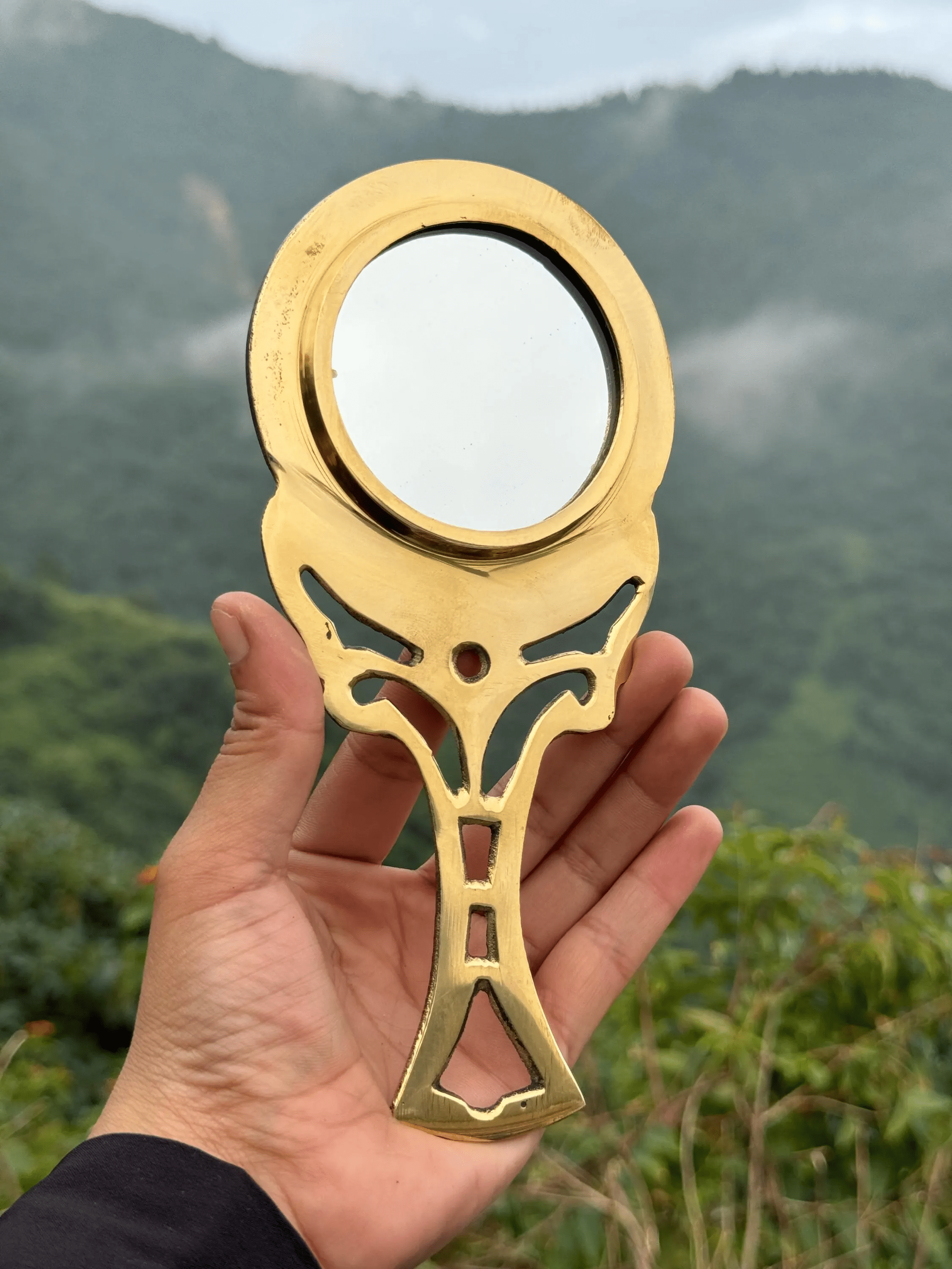 NamasteHimalayas Round Brass Handcrafted Mirror: A Circle of Elegance ...