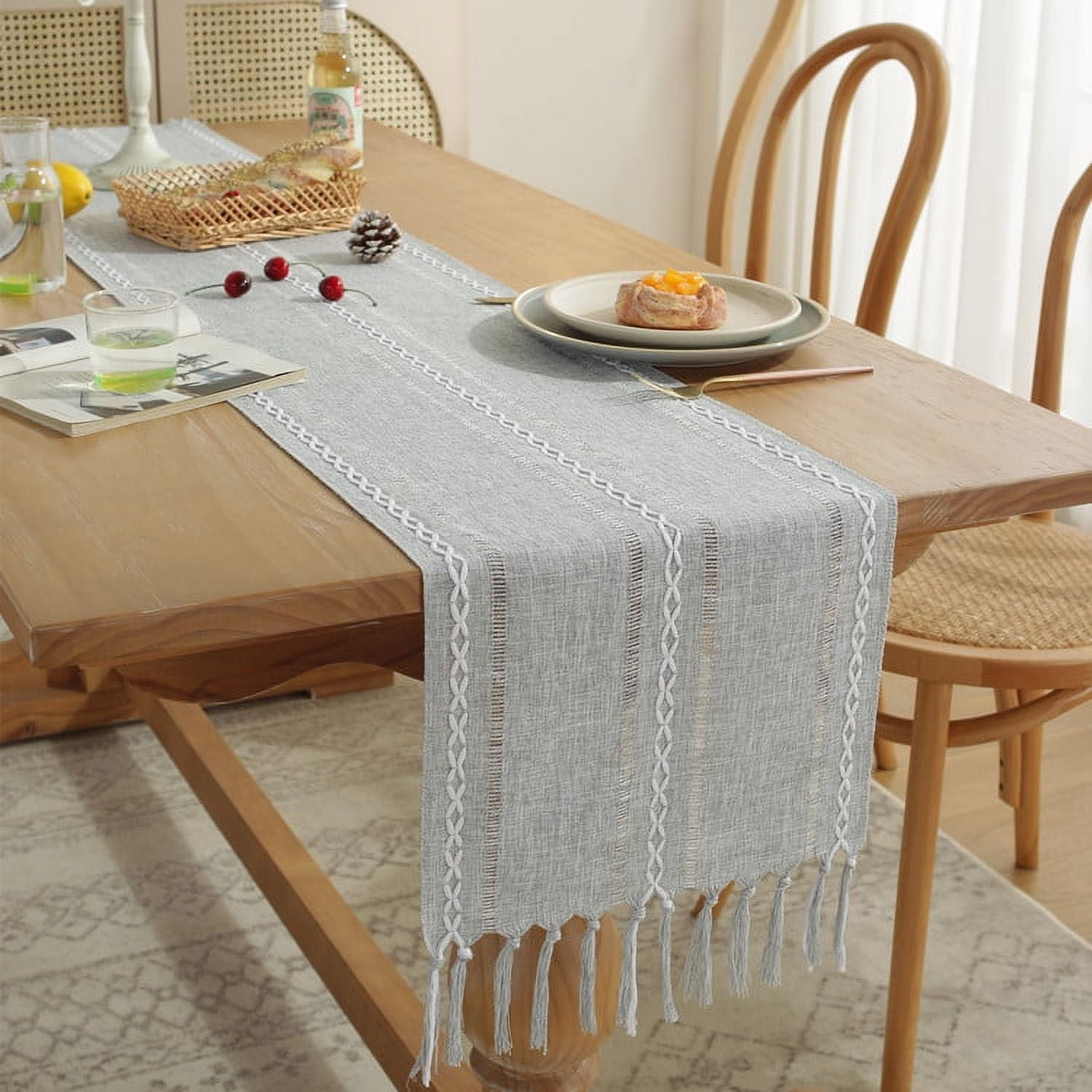 Nanbowan Farmhouse Style Table Runner with Hand-Tassels, Rustic Linen ...