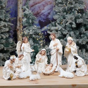 Three Kings 7-Inch Nativity Set with Gold, Frankincense, Myrrh, 11 ...