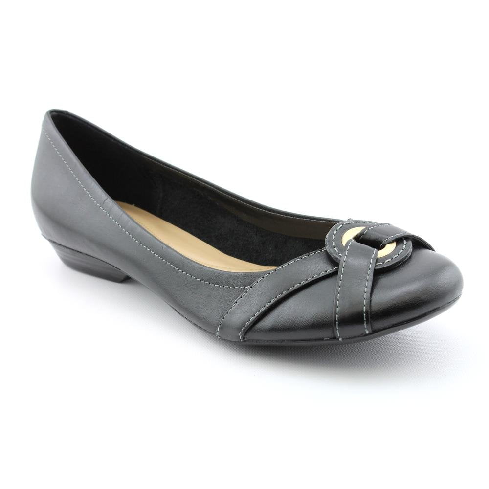 Naturalizer Womens' Everly Pump Shoes, Black, 7.5 Wide - Walmart.com