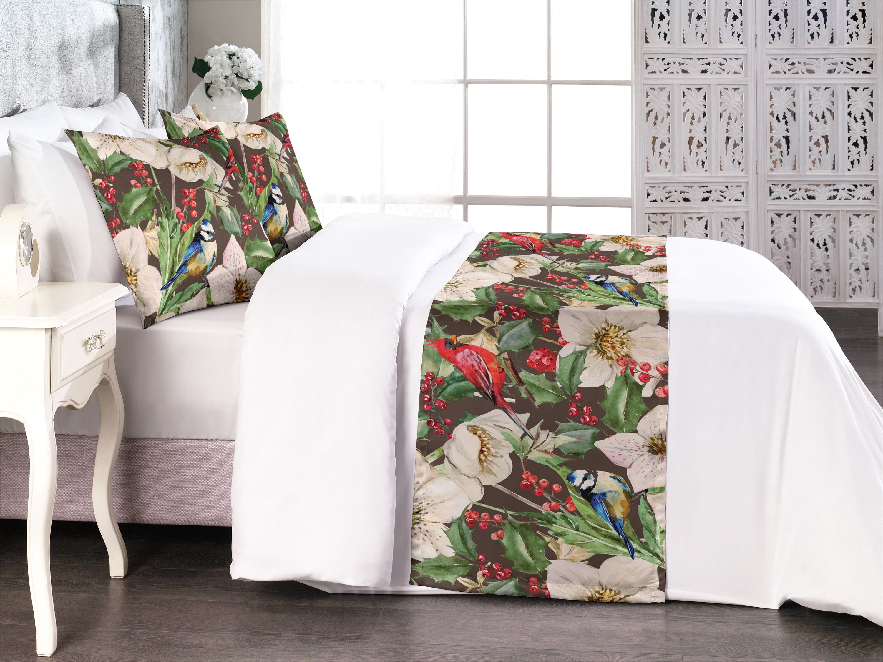 Nature Bed Runner Set, Floral Christmas Theme Flowers Berries and Birds ...