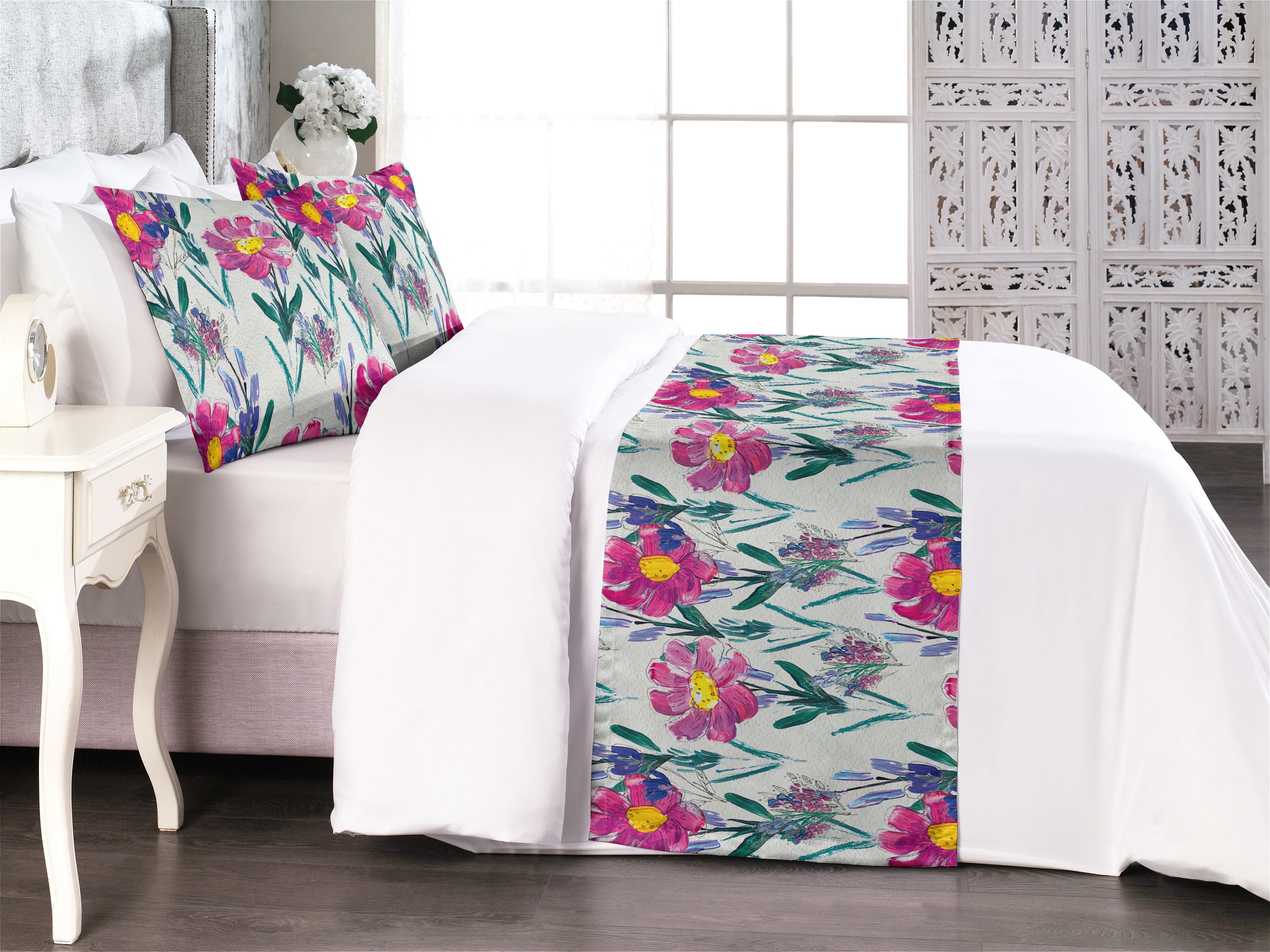Nature Vibes Bed Runner Set, Leaves with Delicate Rose Drawing and ...