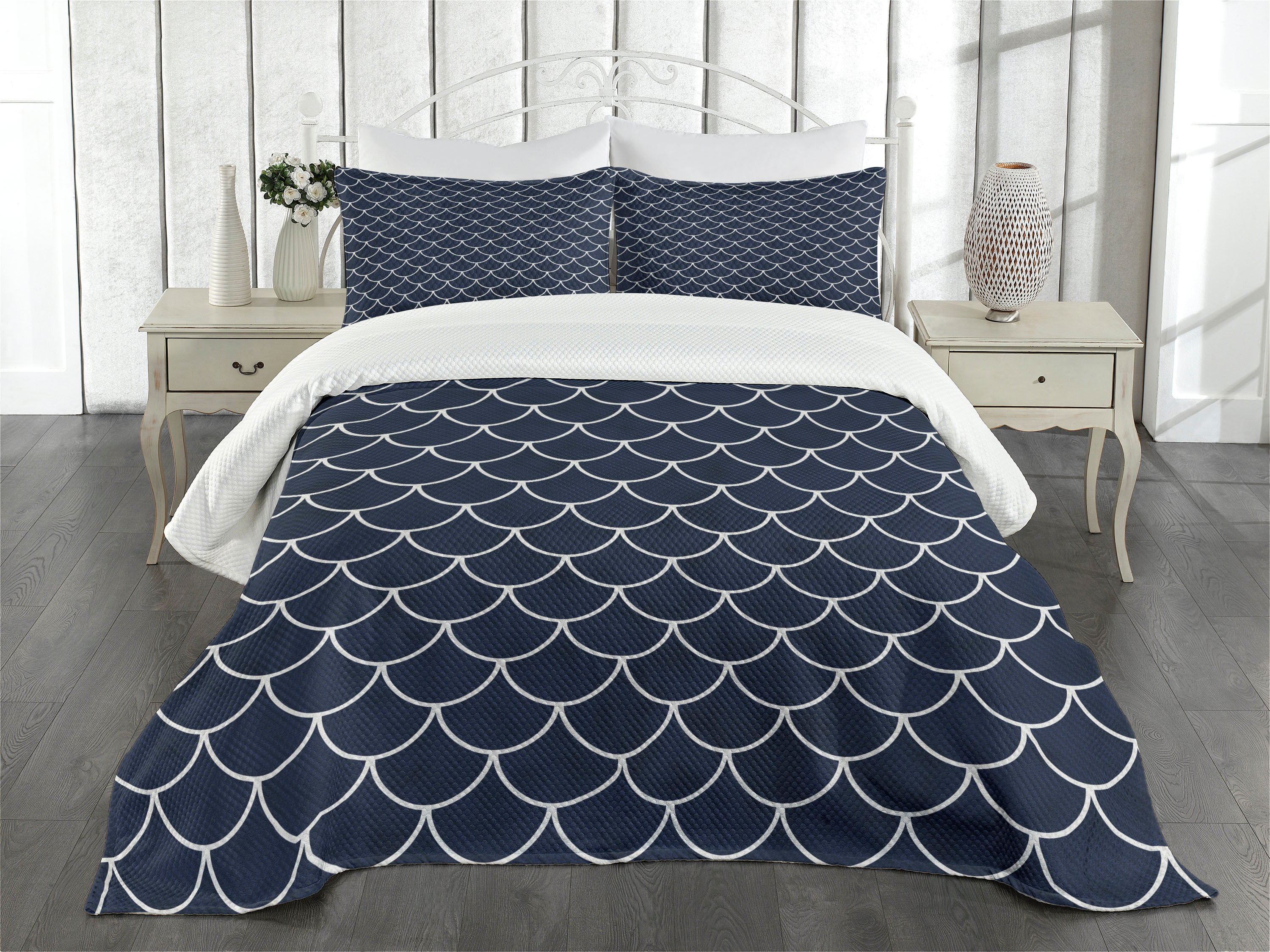 Navy Bedspread Set Queen Size, Shell Pattern with Half Circled Lines ...