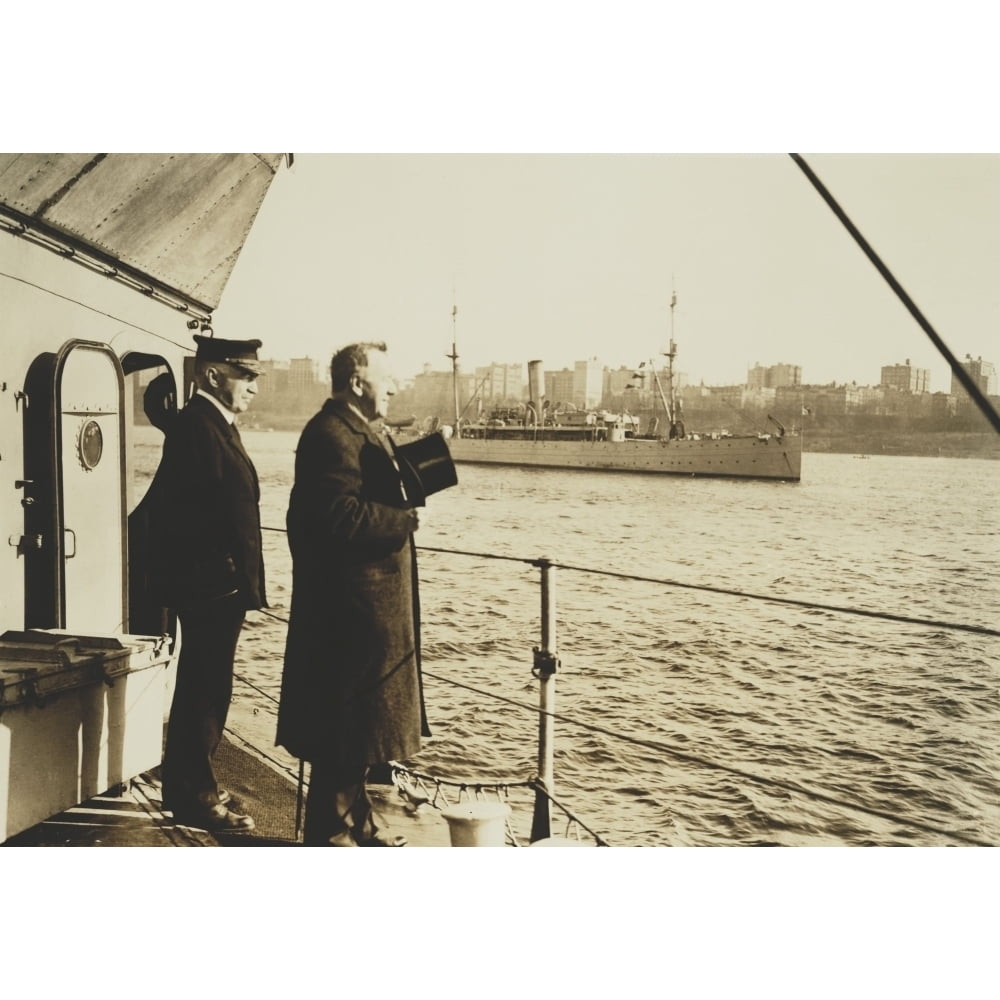 Navy Secretary Josephus Daniels Reviewing The Mine Sweeper Fleet From ...