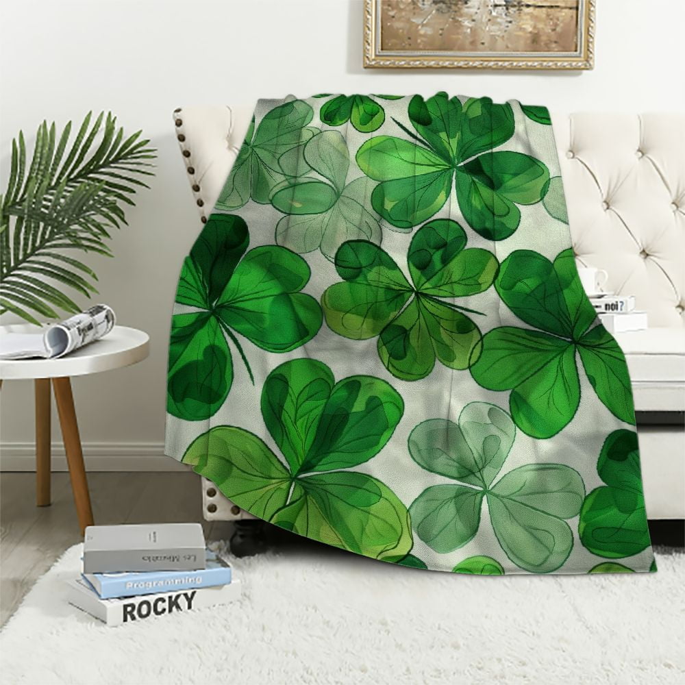 Nawypu Green Four Leaf Clover Throw Blanket Seamless Pattern with Watercolro Clover Decorative ...