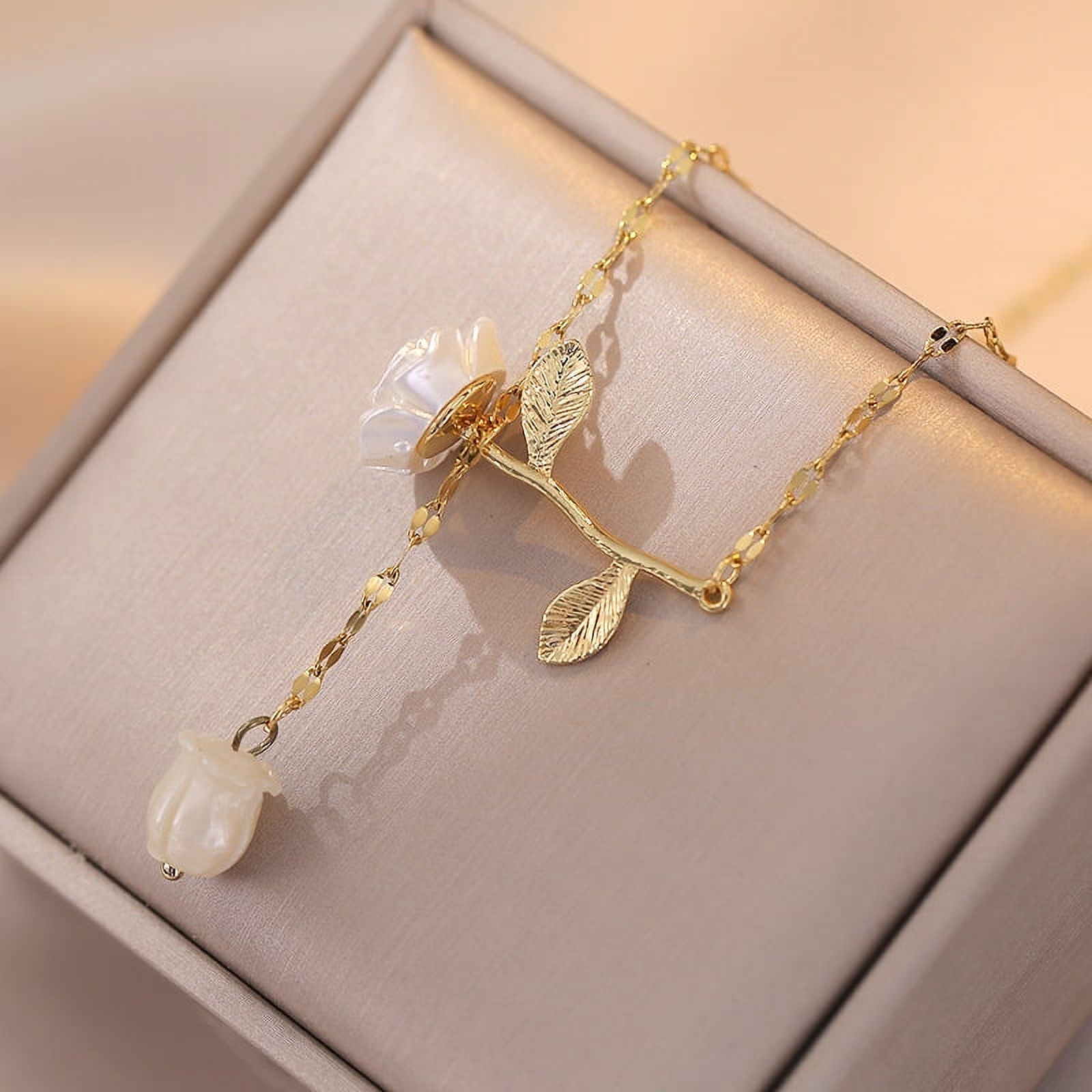 Necklace female, rose ins trendy niche design sense French gentle lily ...